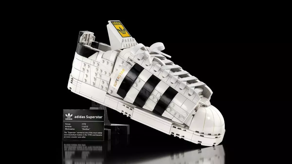 Adidas x LEGO Superstar ayaqqabıları