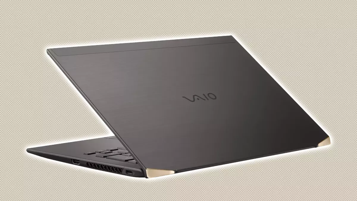 Снимка на лаптопа VAIO Z с въглеродни влакна.