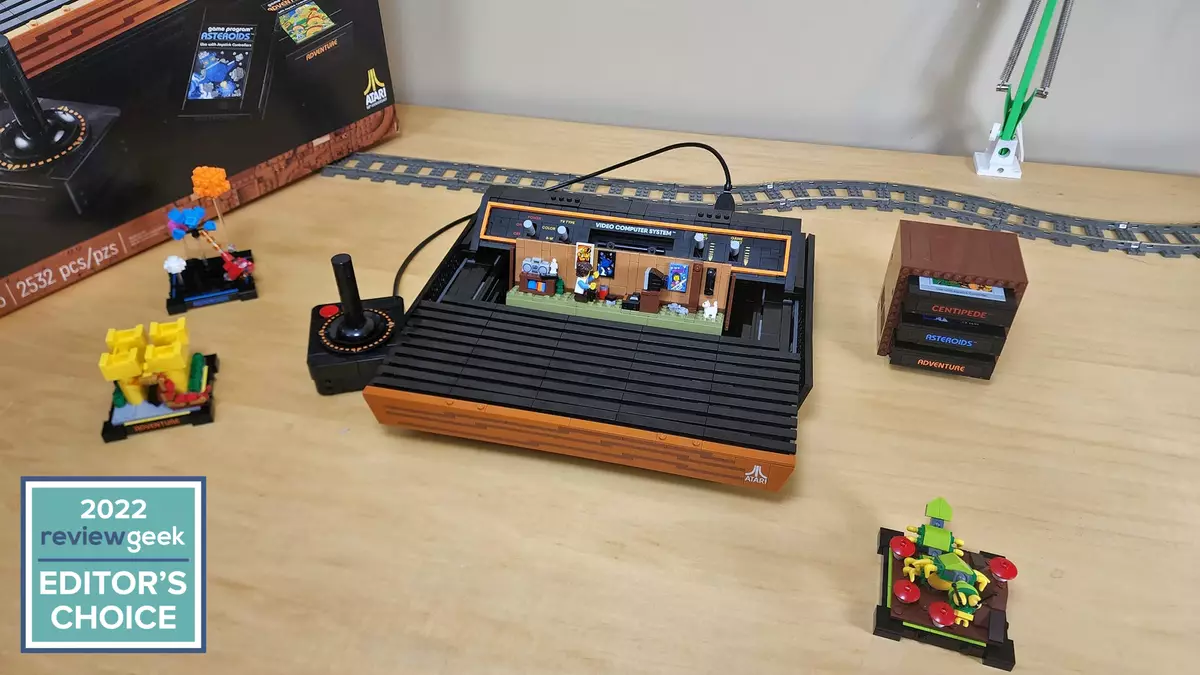 Un ensemble LEGO Atari avec trois niveaux 3d