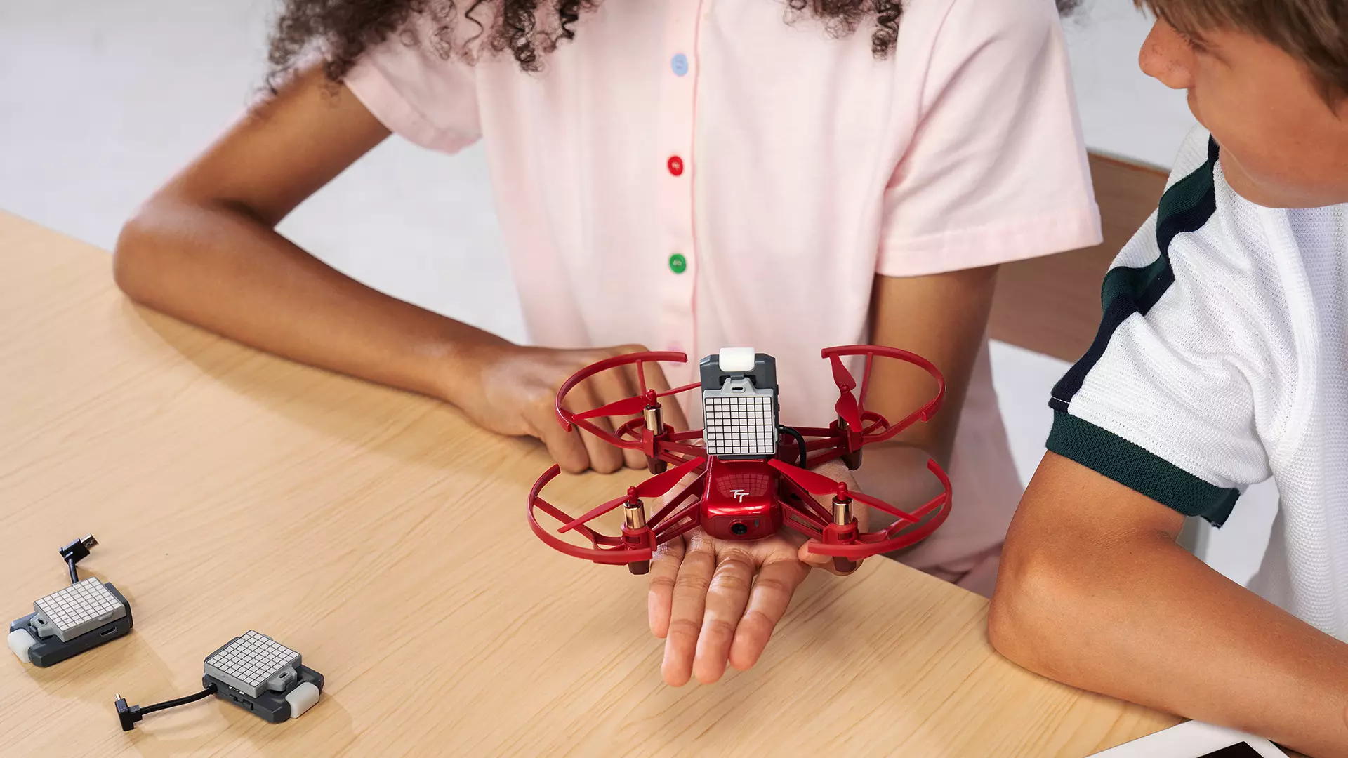 DJI lance le drone RoboMaster d'enseignement du code pour les enfants