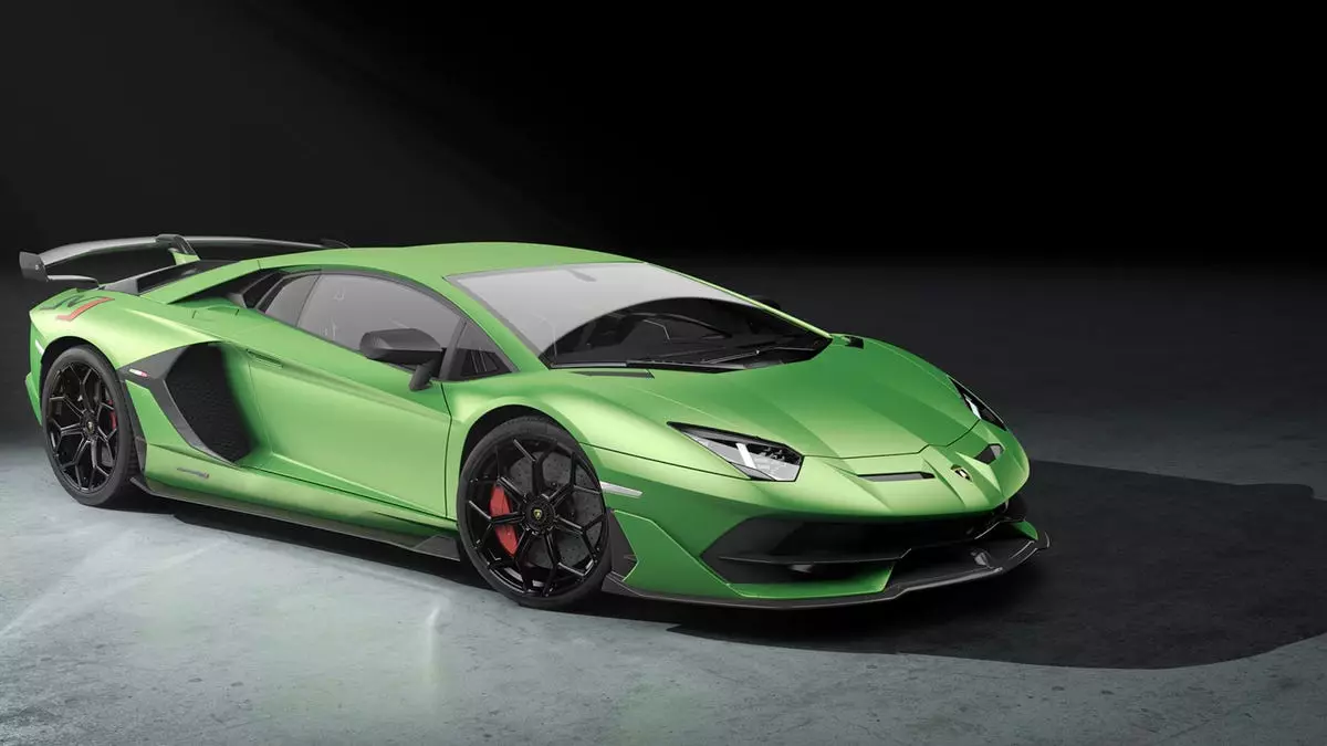 Supercar Lamborghini Aventador berwarna hijau