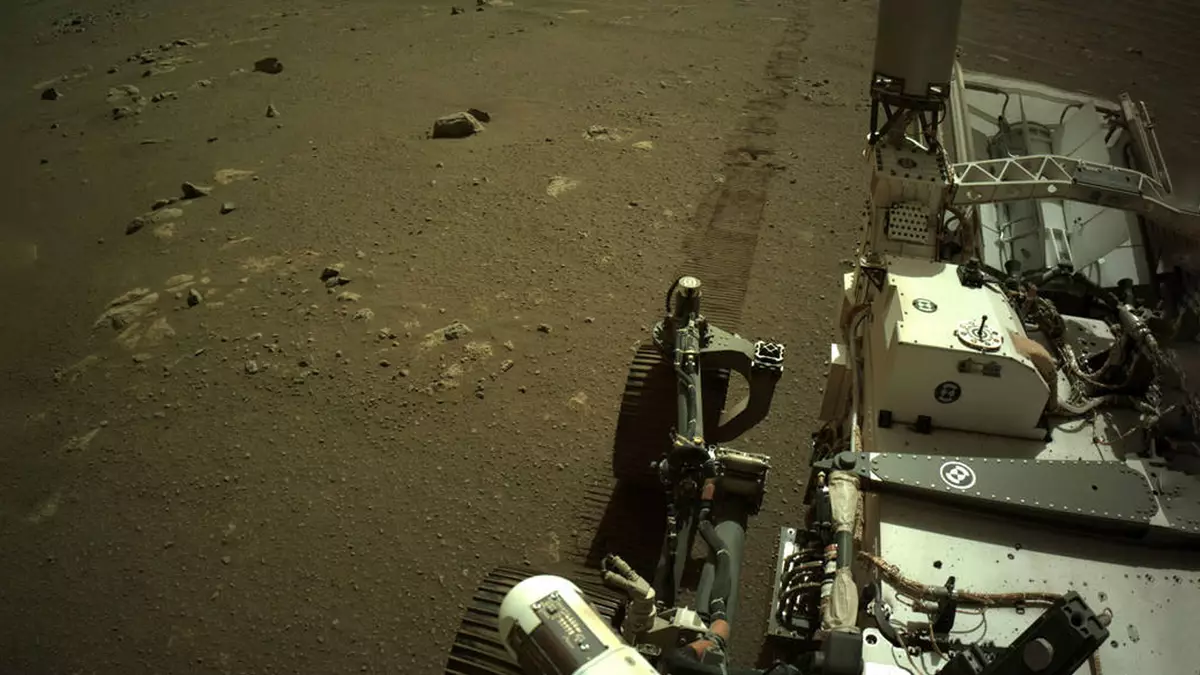 In foto fan de Perserverance rover op Mars.
