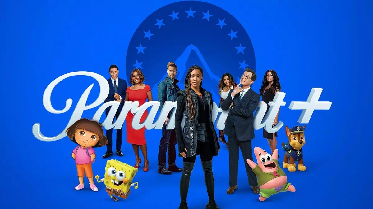 Įvairūs „ViacomCBS“ laidų personažai stovi prieš „Paramount+“ logotipą