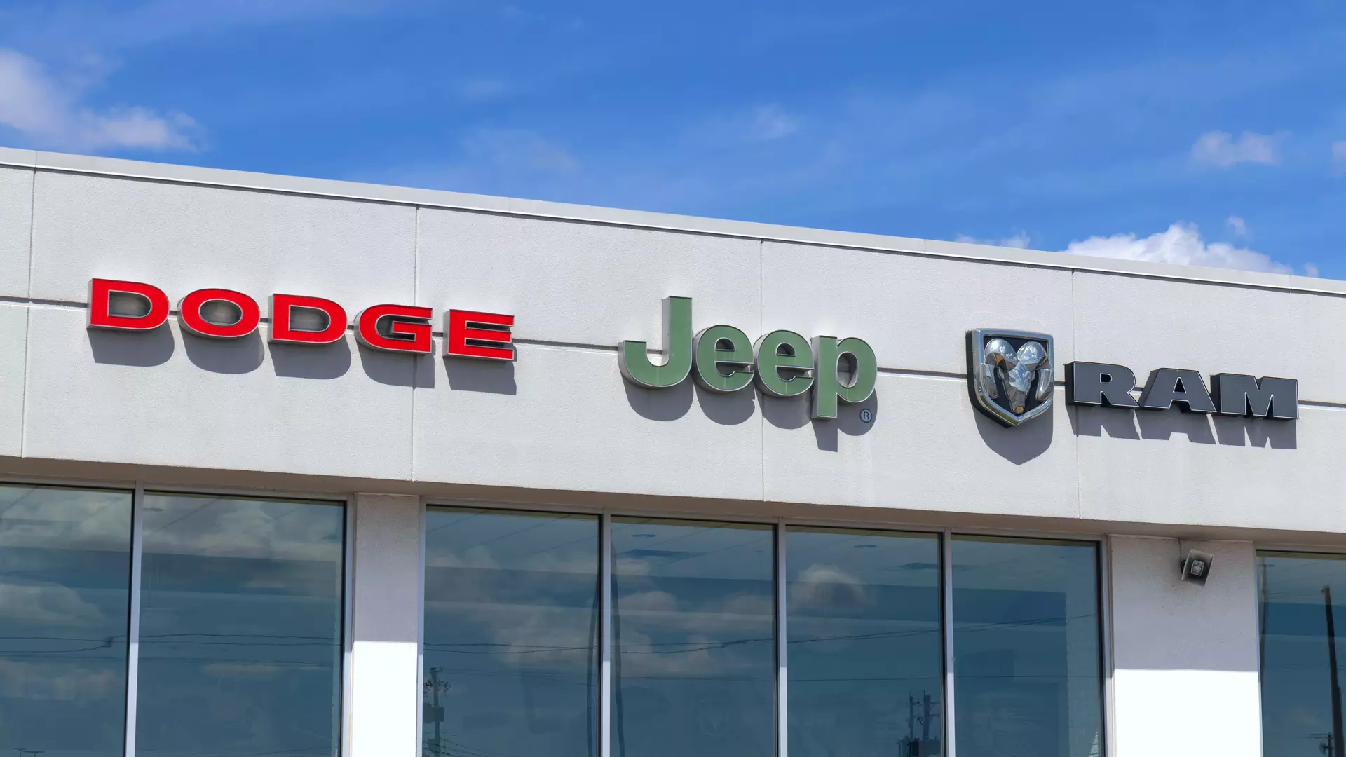 Bu “New Dodge” we “Jeep EV” 2022-nji ýyldan başlap ýoly urar