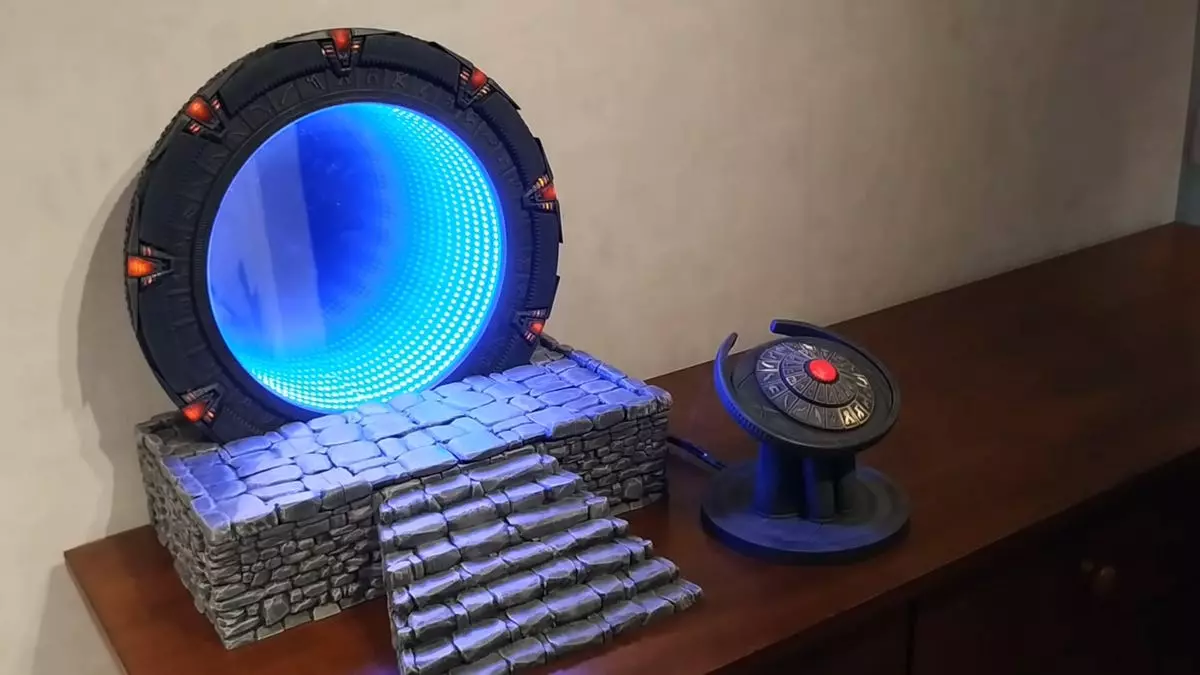 Een replica Stargate met een nep wormgat open.