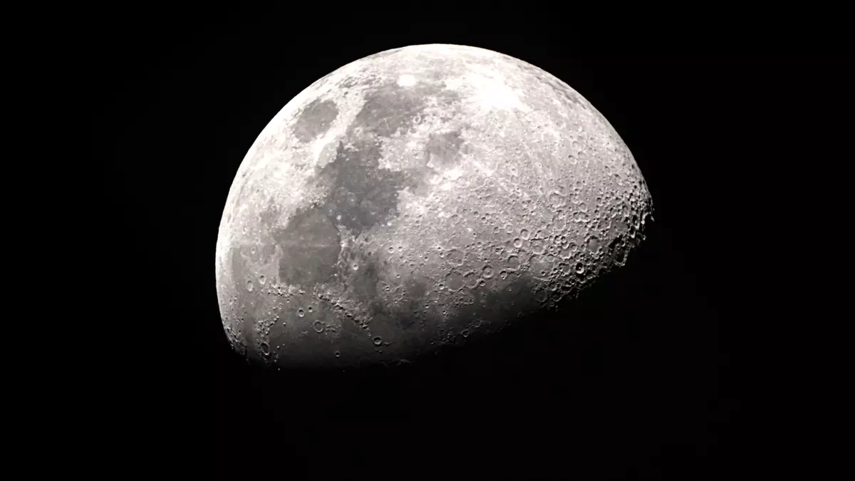 Blick auf die Hälfte des Mondes