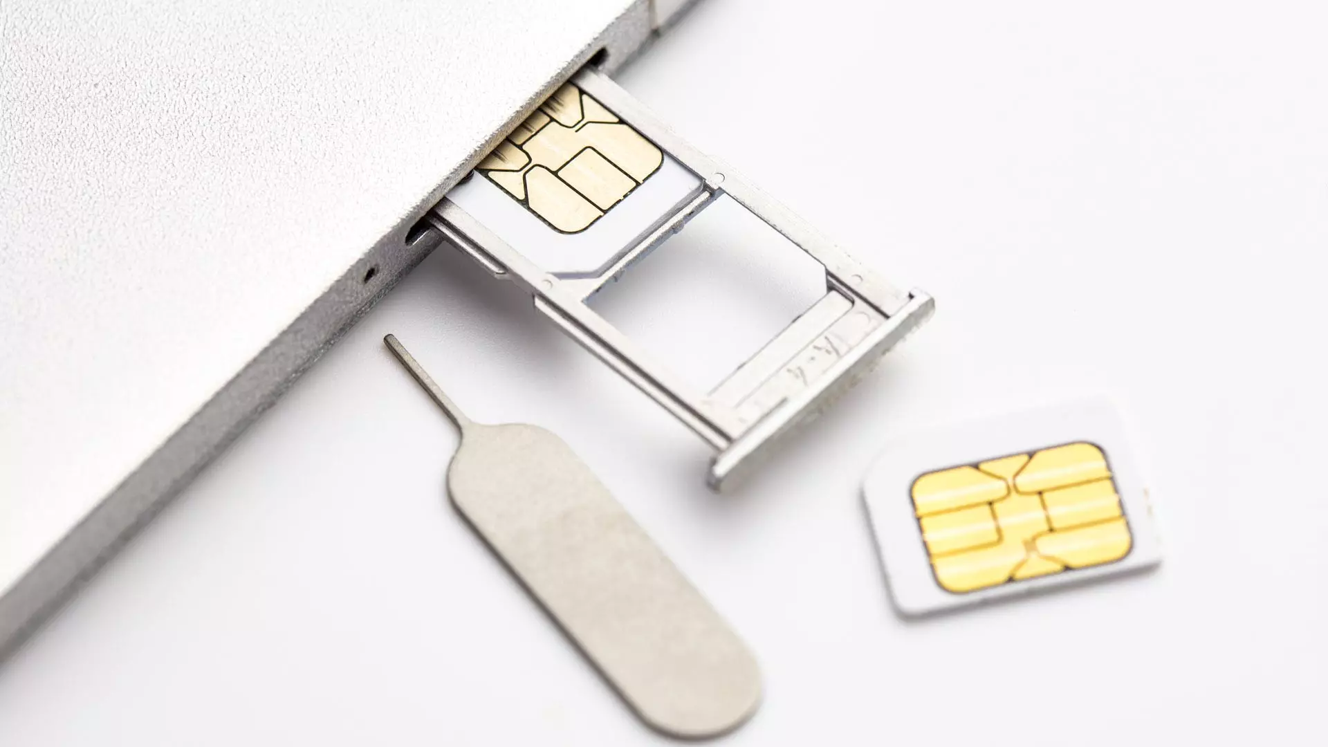 سرق المتسللون 100 مليون دولار من العملات المشفرة باستخدام محاكاة ساخرة لبطاقة SIM