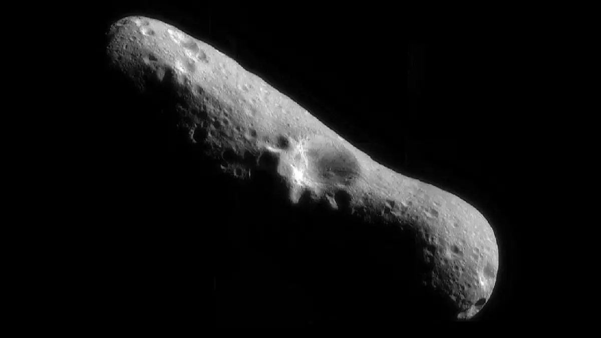 NASA á engar myndir af Smástirni 2001 FO32, svo hér er mynd af Eros.
