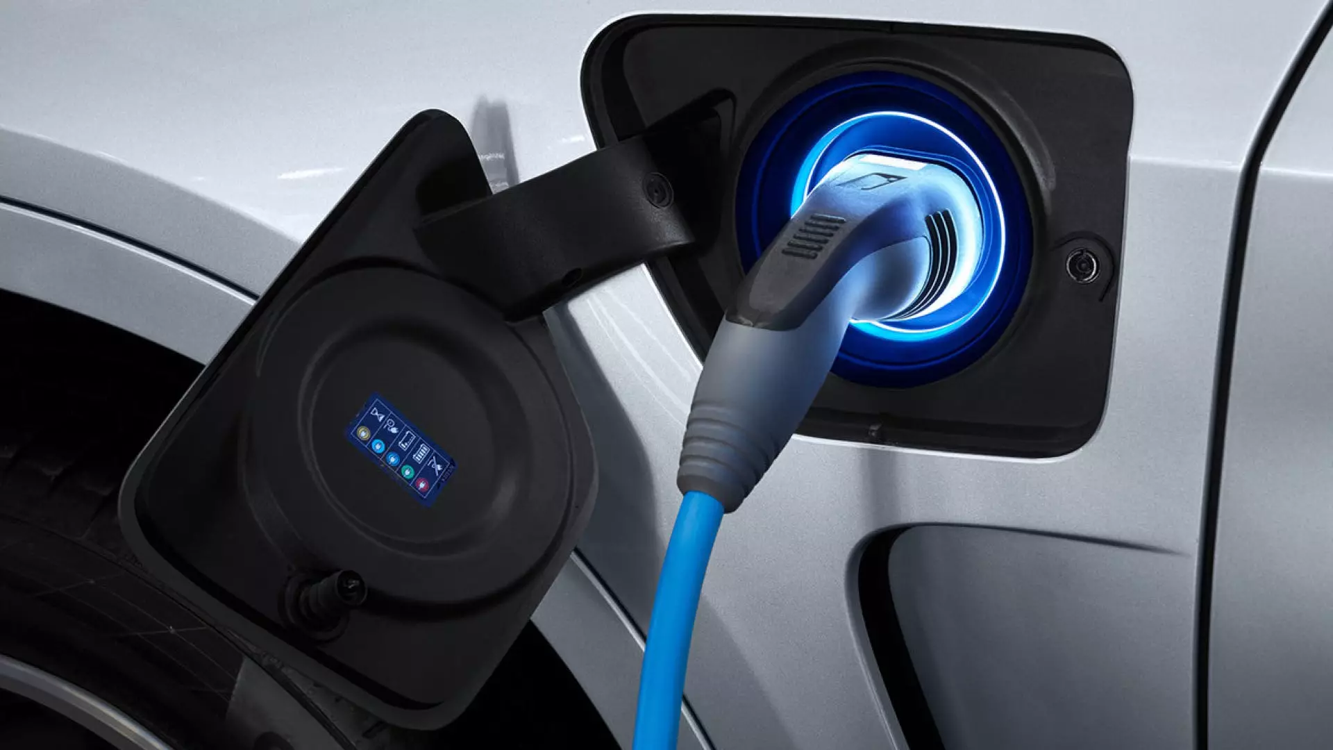 據研究人員稱，電動汽車可以在駕駛時進行無線充電