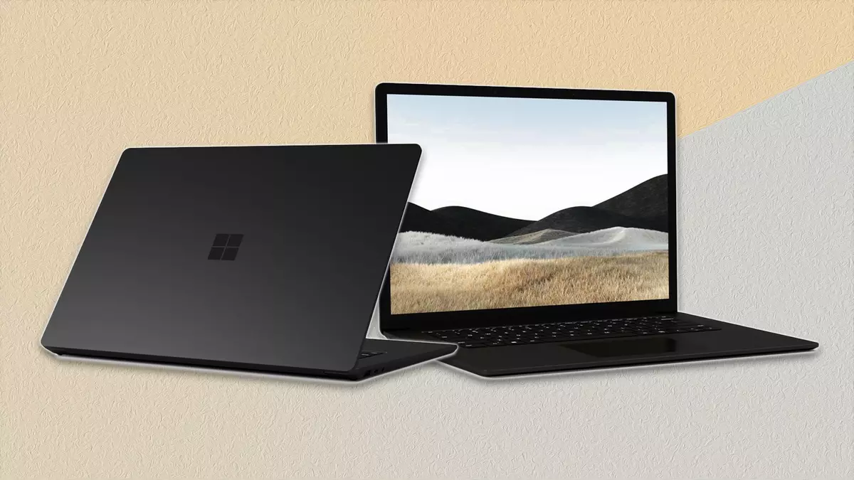 Surface Laptop 4 berwarna hitam.