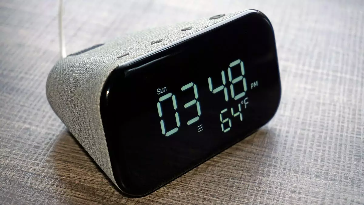 I-Lenovo Smart Clock Ibalulekile