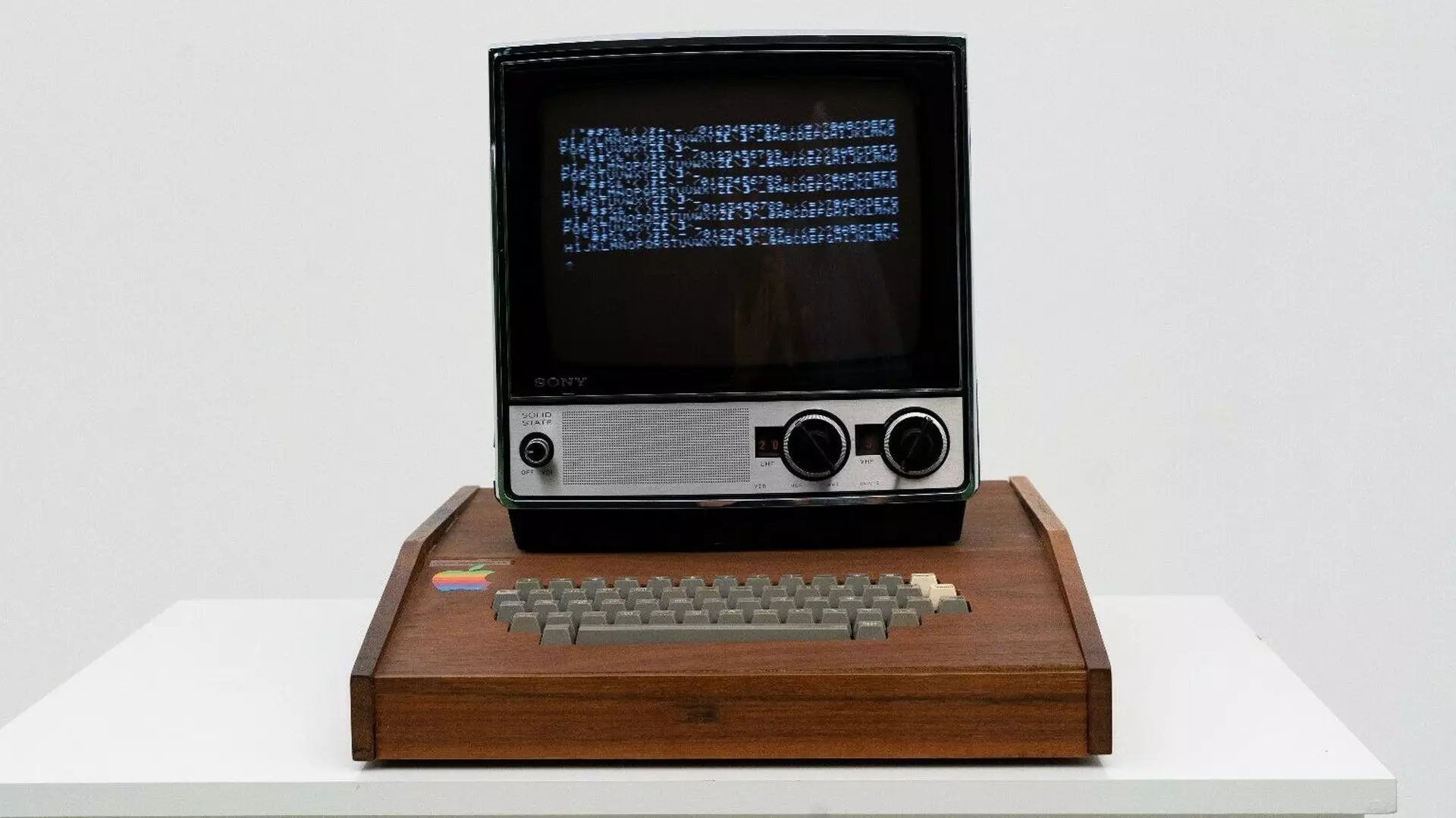 Ένας χειροποίητος, αυθεντικός υπολογιστής Apple 1 είναι δικός σας για μόλις 1,5 εκατομμύριο δολάρια
