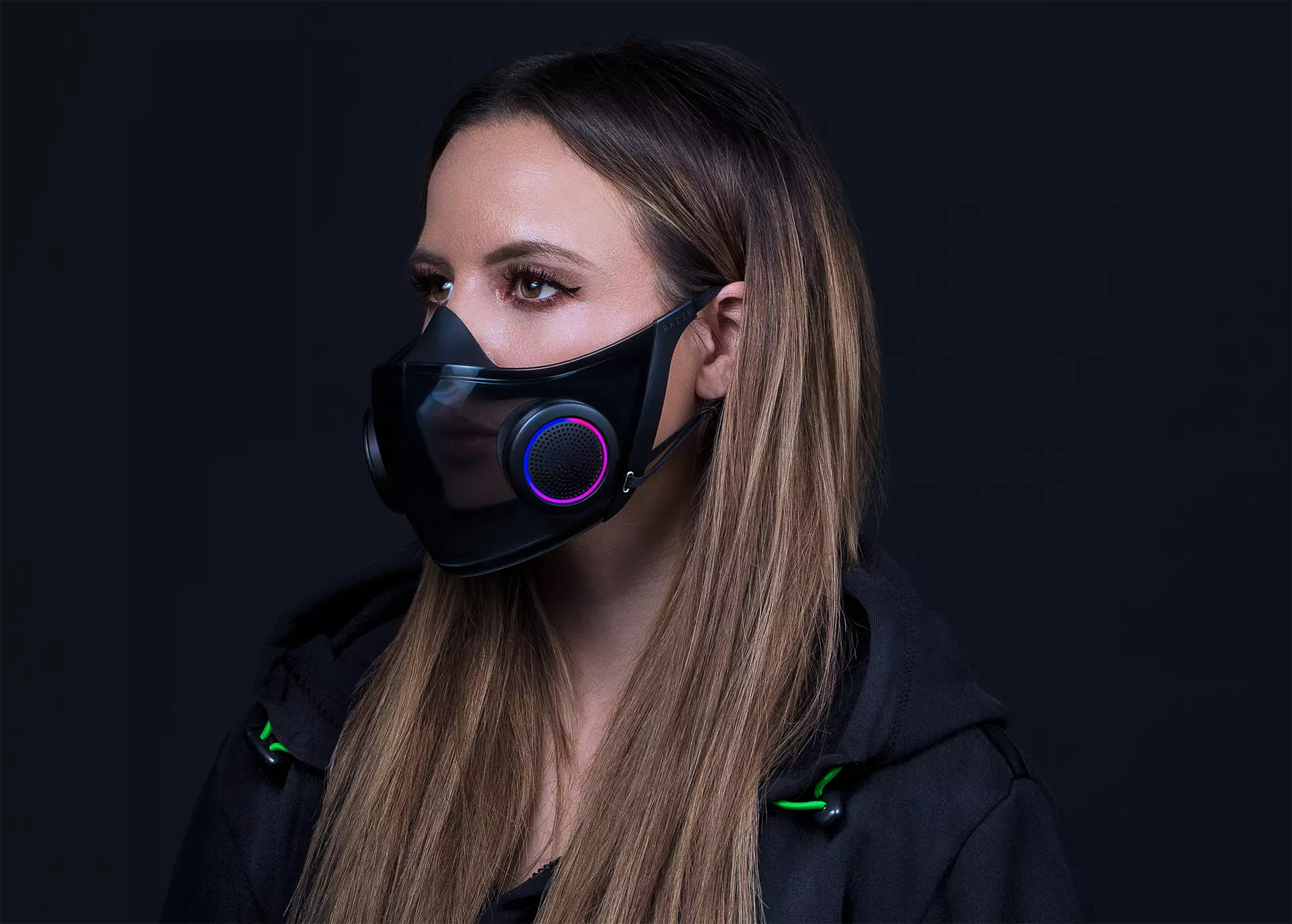 Razer Project Hazel gezichtsmasker op vrouwelijk model
