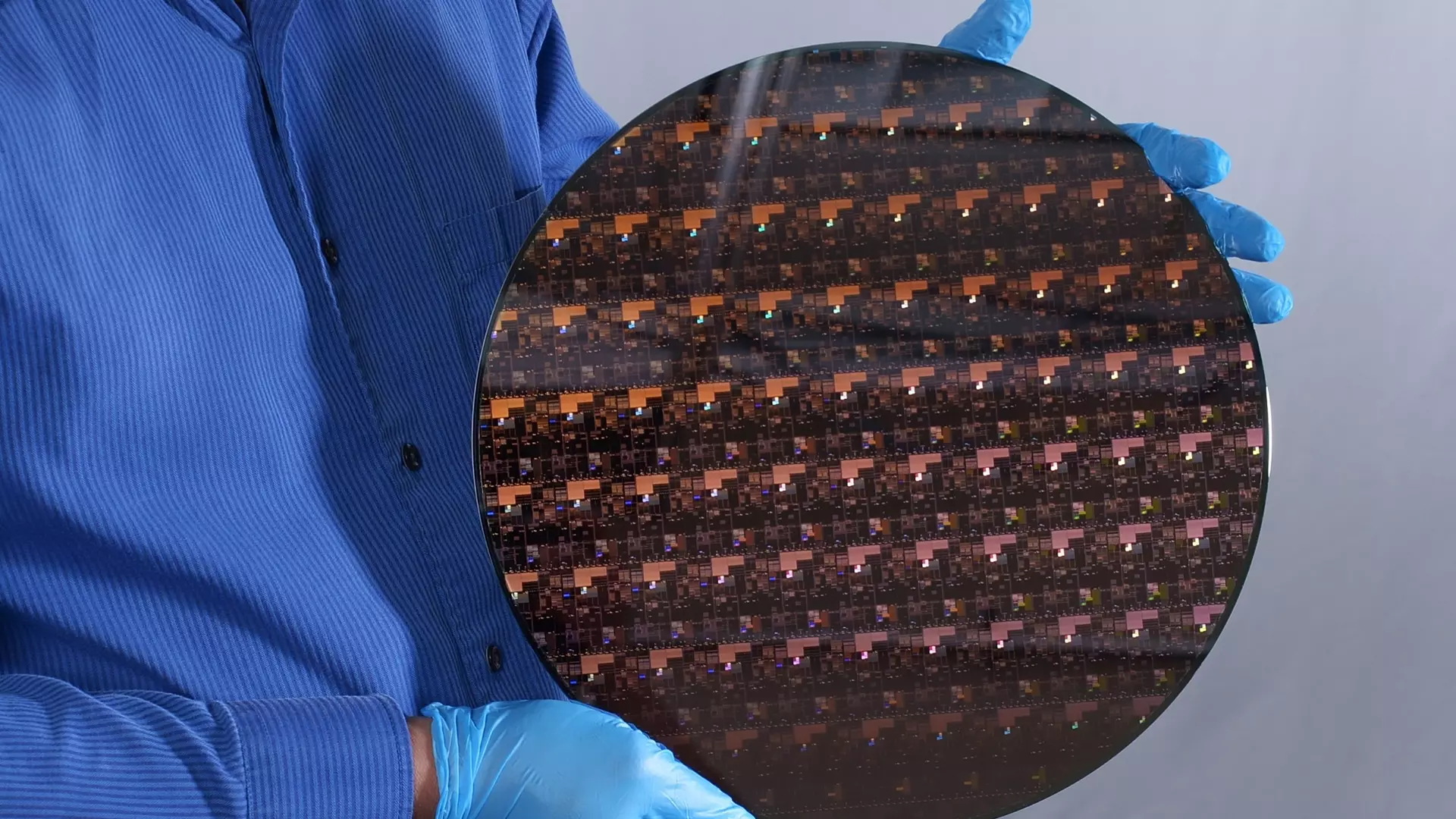 El revolucionari xip de 2 nm d'IBM utilitza components més petits que un fil d'ADN