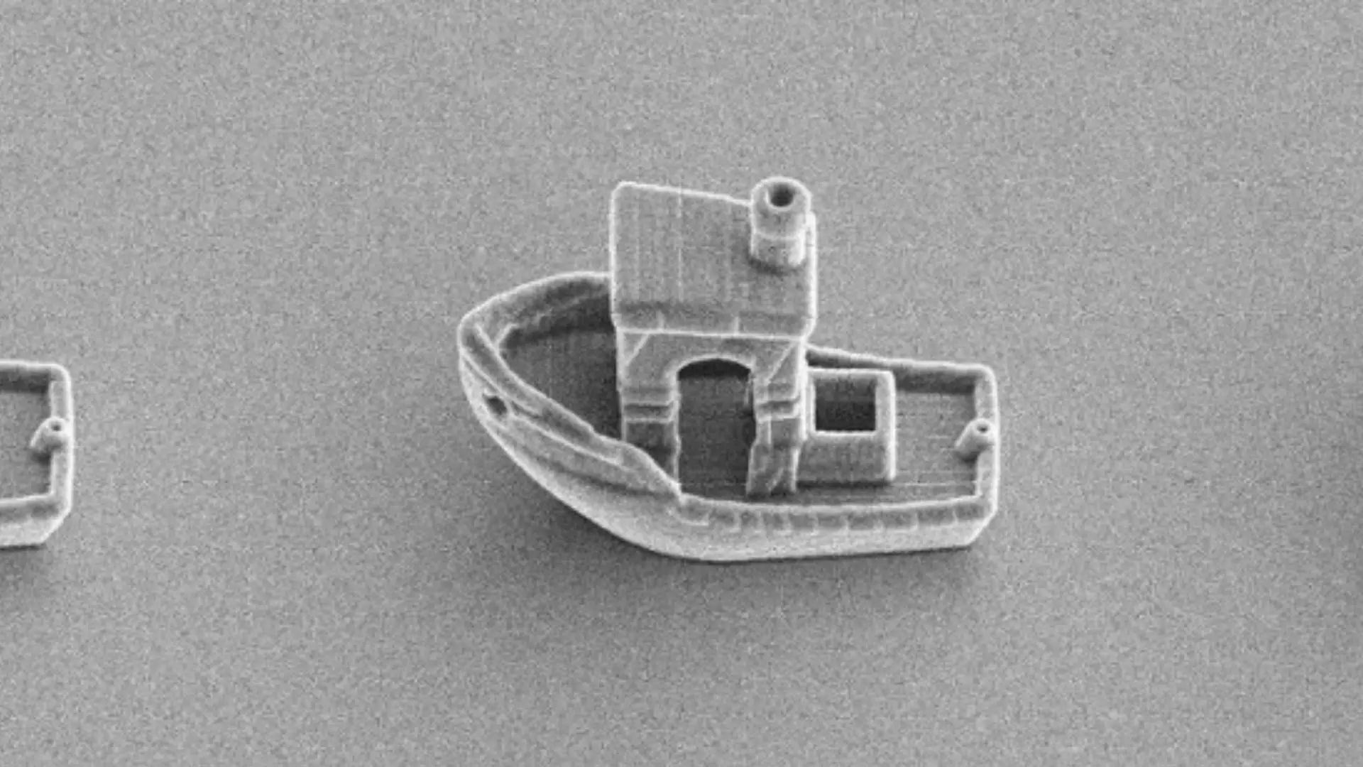 این قایق پرینت سه بعدی کوچکتر از یک موی انسان است