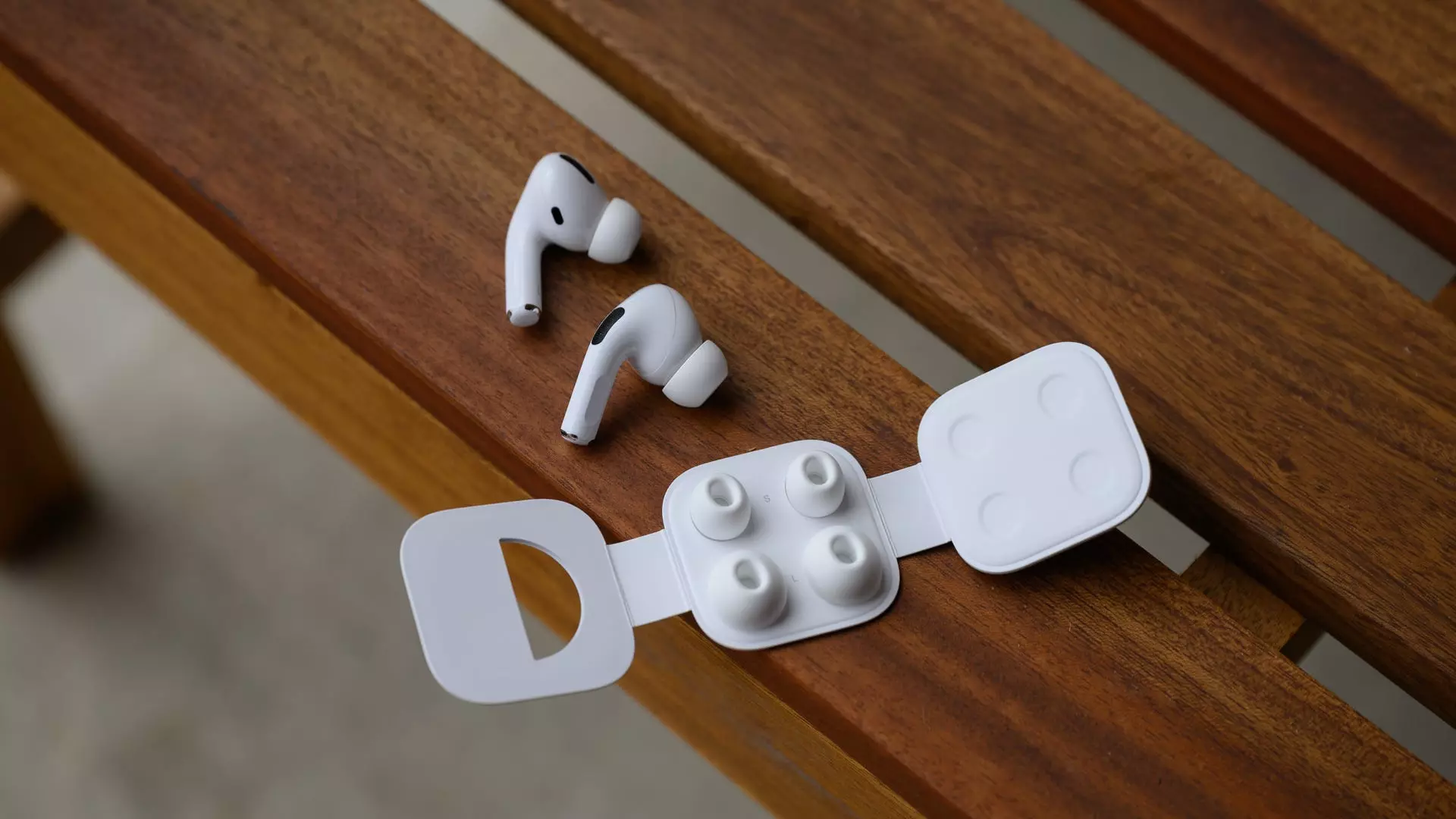 Поради щодо навушників Apple AirPods Pro