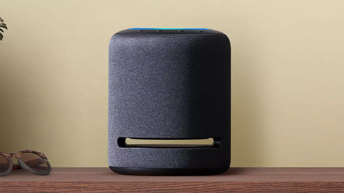 Amazon's Echo Studio Smart Speaker, deen deen eenzege Speaker ass deen 360 Reality Audio ënnerstëtzt.