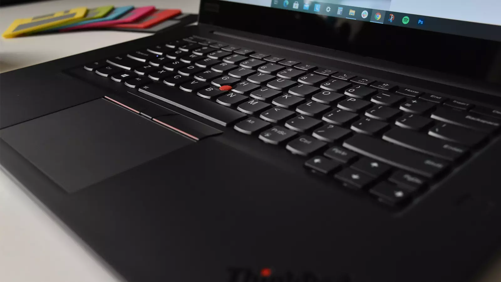 Lenovo ThinkPad X1 Extreme Gen 3 కీబోర్డ్ మరియు ట్రాక్ప్యాడ్