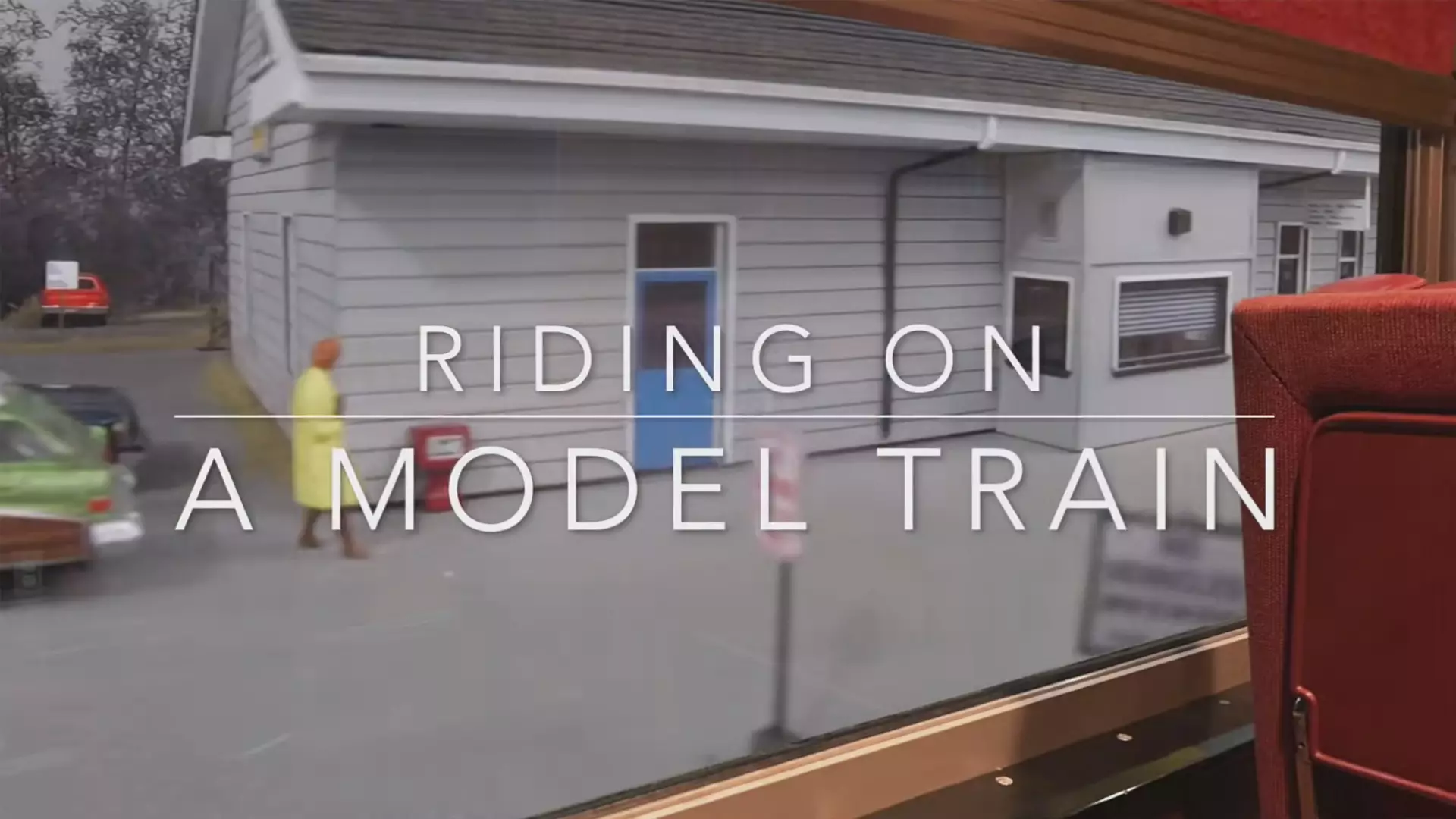 Przejedź się modelem pociągu w szczegółowym filmie tego entuzjasty