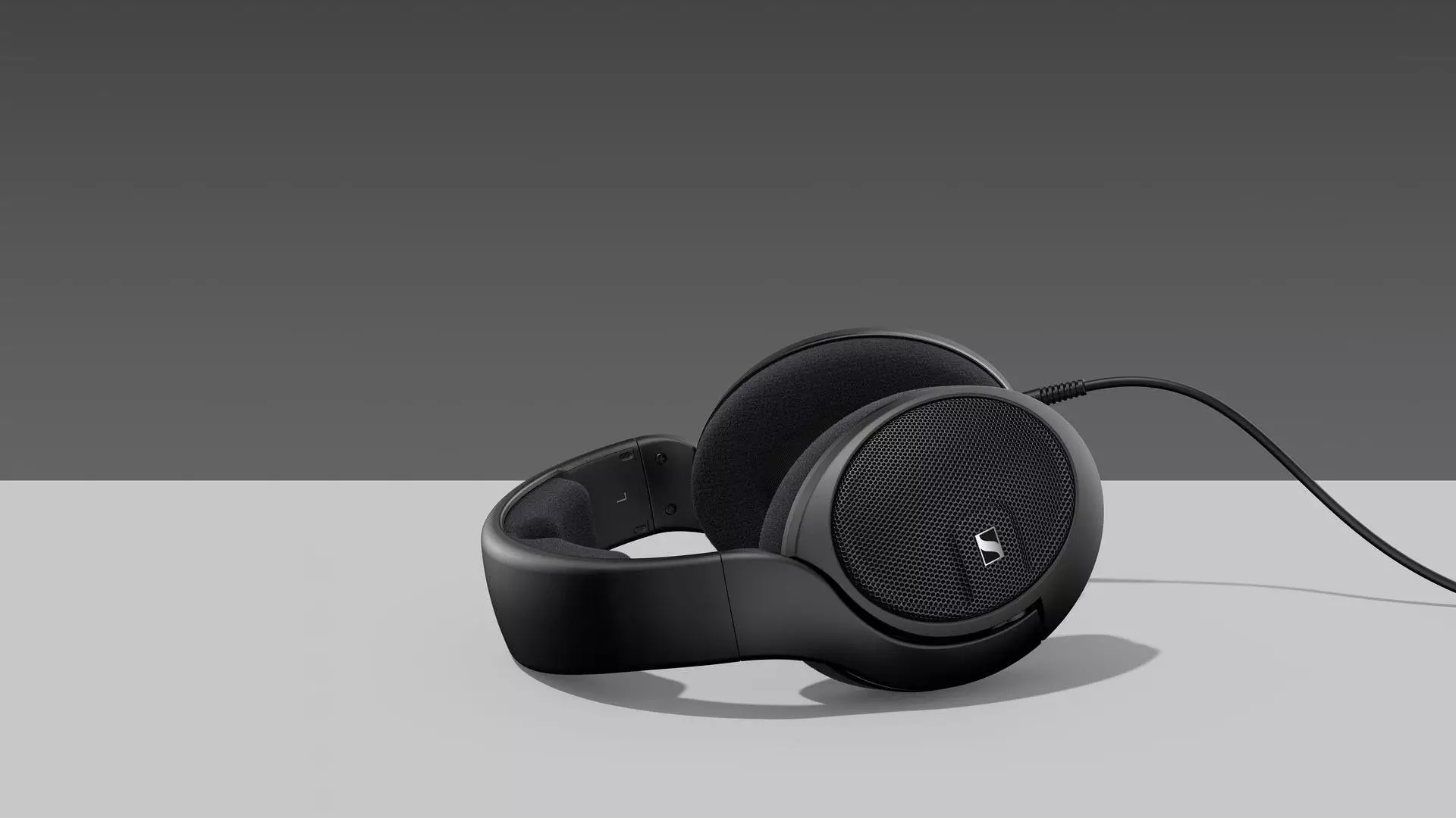 Os novos auriculares HD 560S de Sennheiser aportan unha claridade aberta aos niveis de orzamento