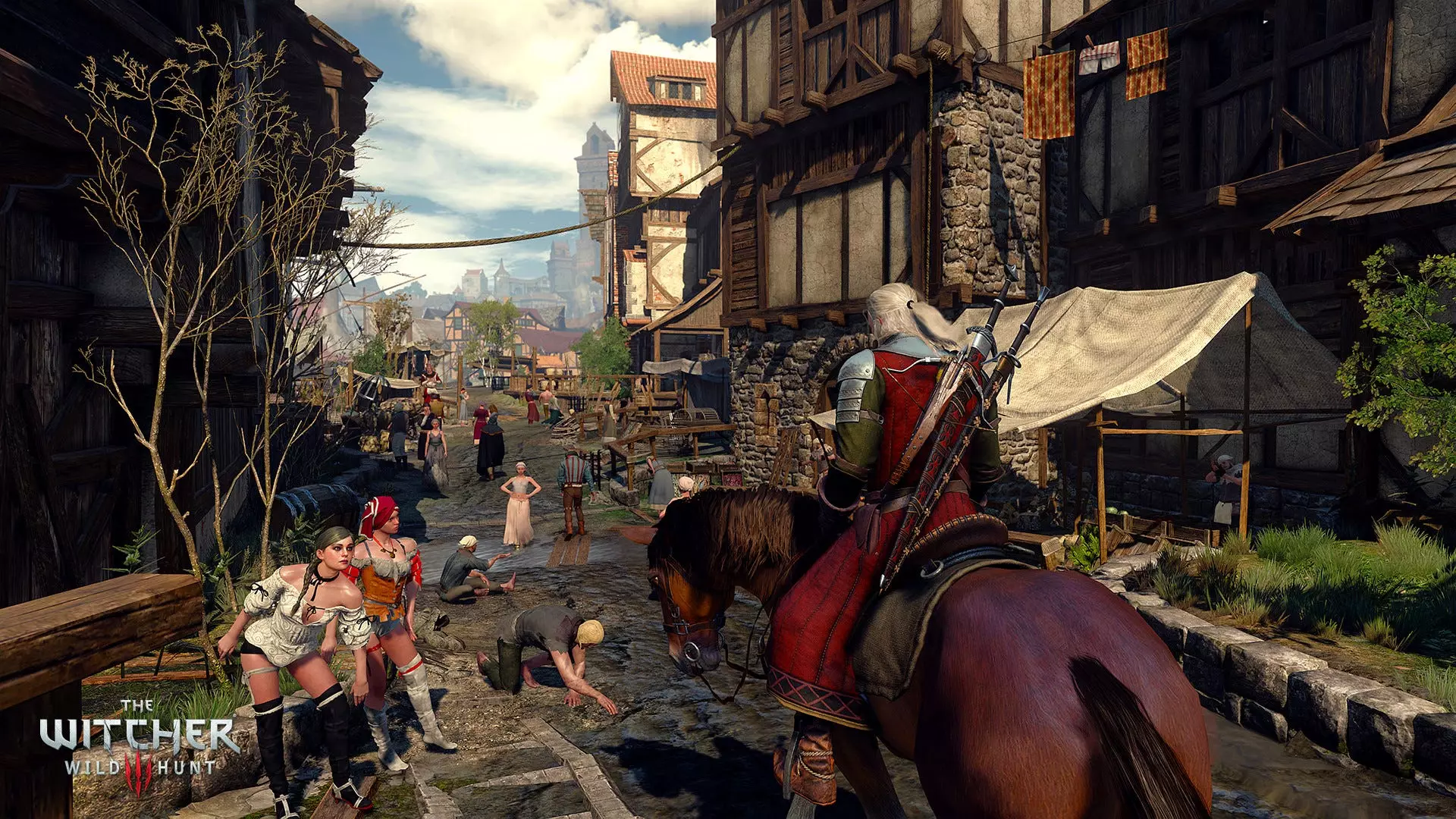 një imazh nga The Witcher III: Geralt kalëron kalin e tij nëpër një qytet