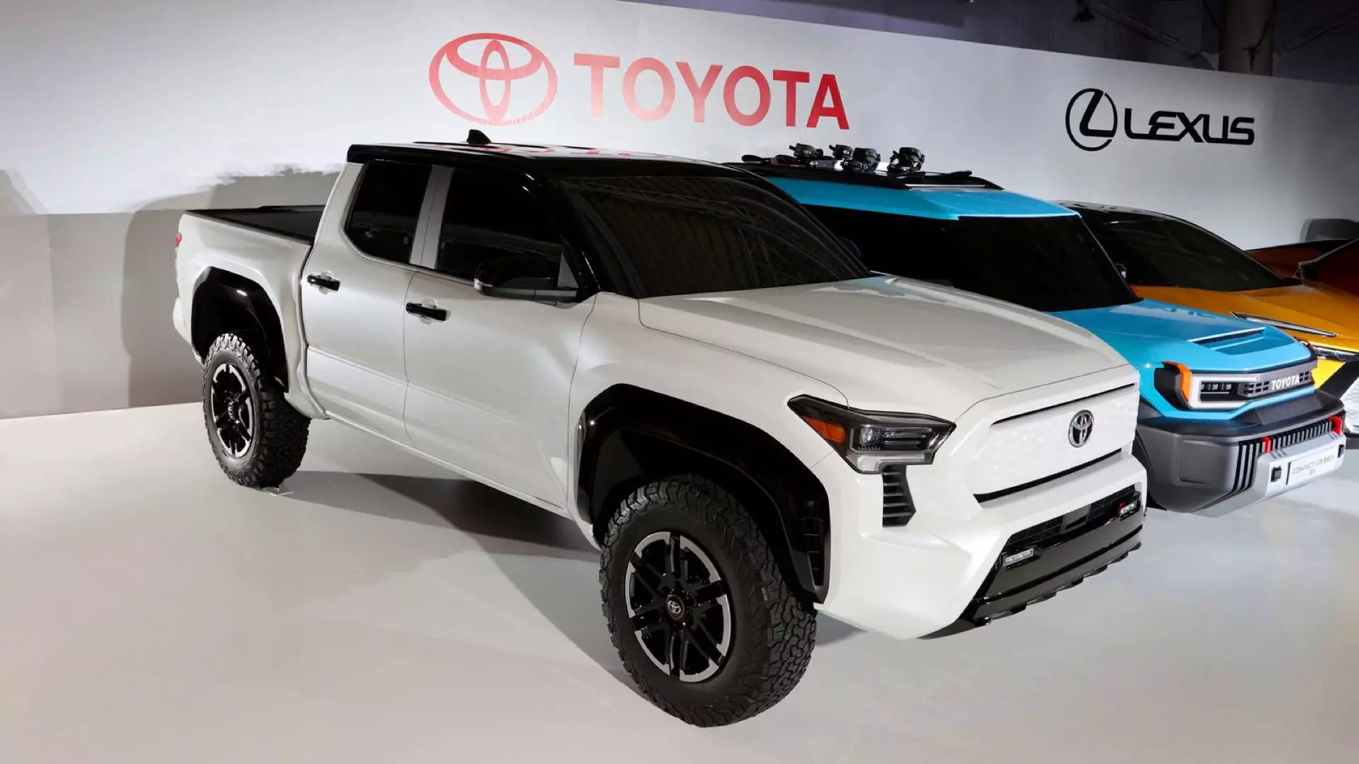 Toyota montre yon kamyon pickup elektrik ki ta ka rivalize Ford ak Tesla