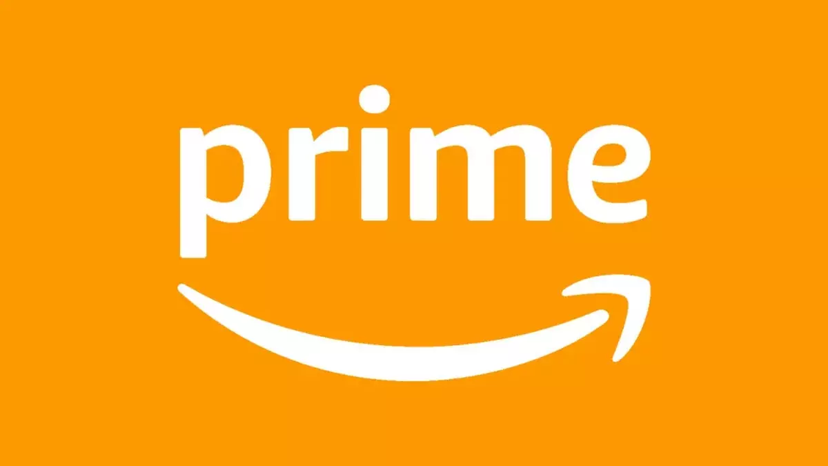 ໂລໂກ້ Amazon Prime ຢູ່ພື້ນຫຼັງສີສົ້ມ