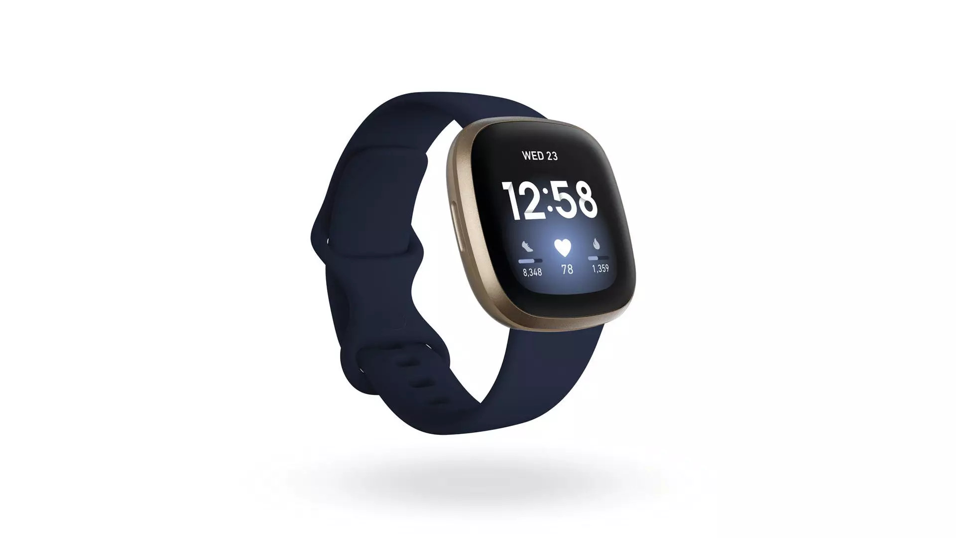 Versa 3 Smartwatch-ის ახლო სურათი შუაღამისას.