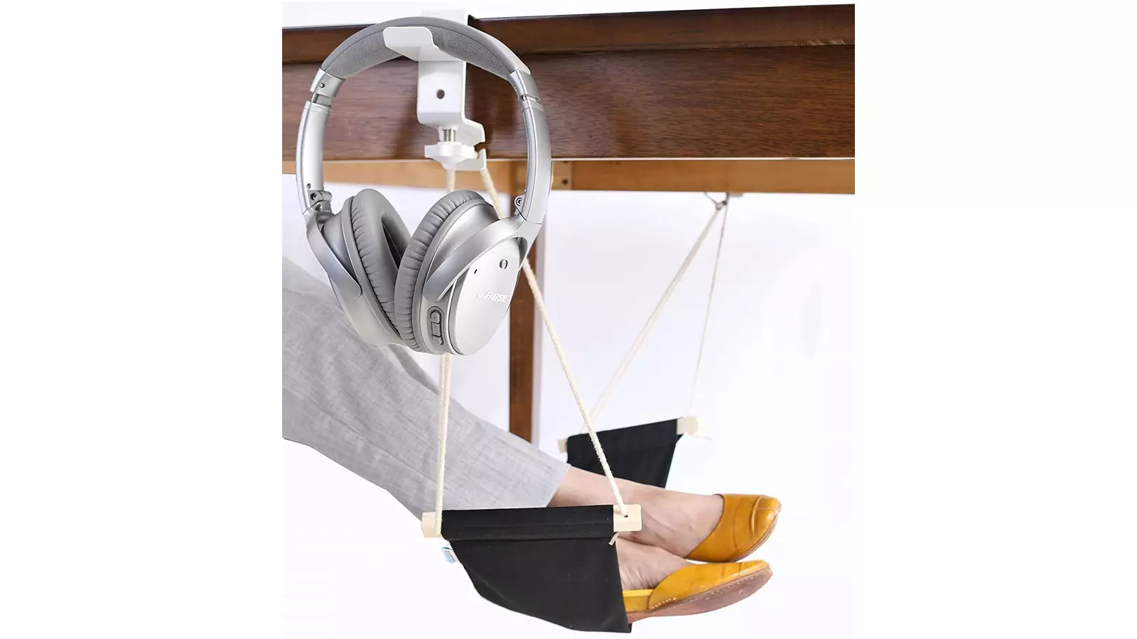 Deskool 脚吊床附在大多数桌子上，为您的双脚提供舒适的升降机