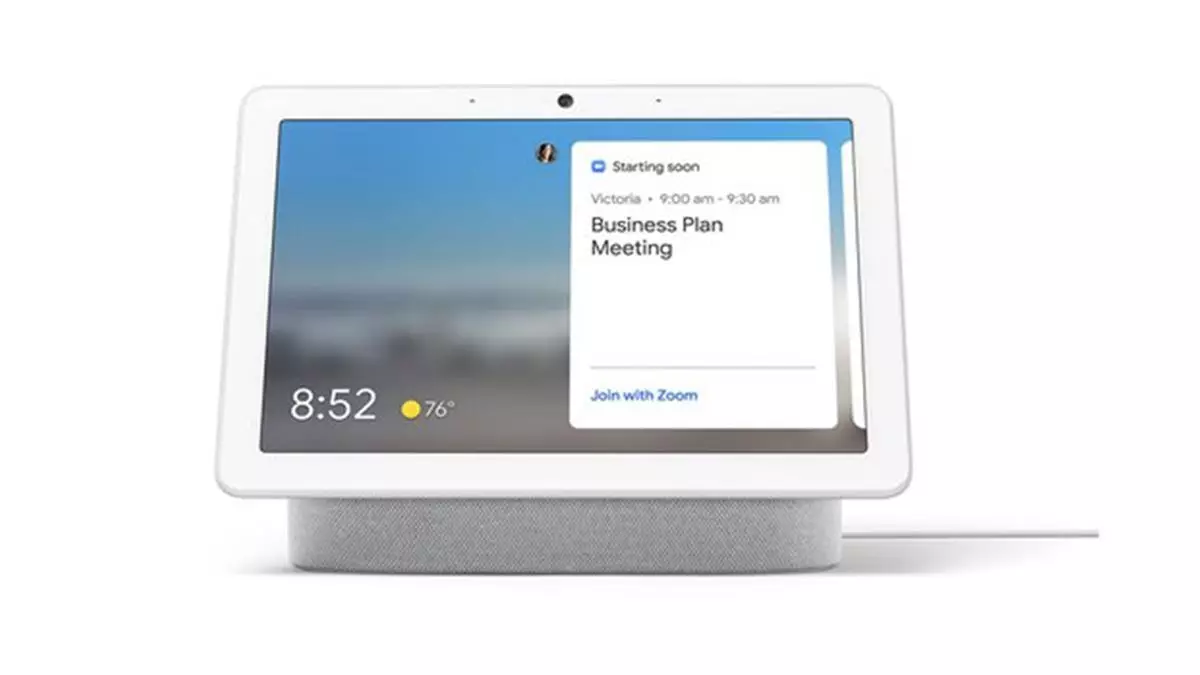 Un Google Nest Hub Max con un appuntamento del calendario Zoom visualizzato.