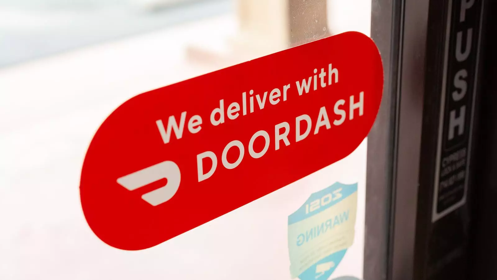 טיפ מהיר: אתה יכול לדלג על דמי המשלוח של Doordash על ידי דילוג על אתר Doordash