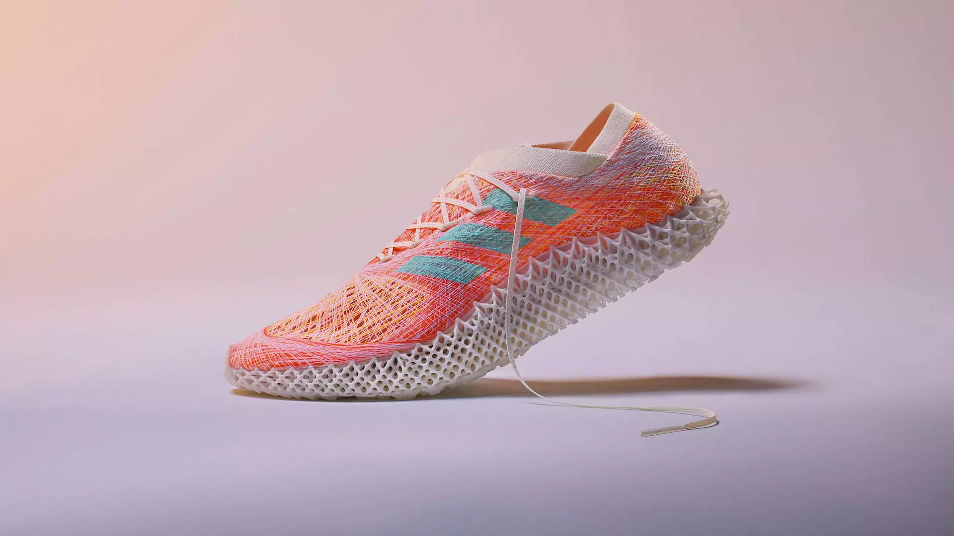 Adidas' FUTURECRAFT.STRUNG ሩጫ የጫማ ፕሮቶታይፕ ሮቦቲክስን ከሥነ ጥበብ ጋር ያዋህዳል