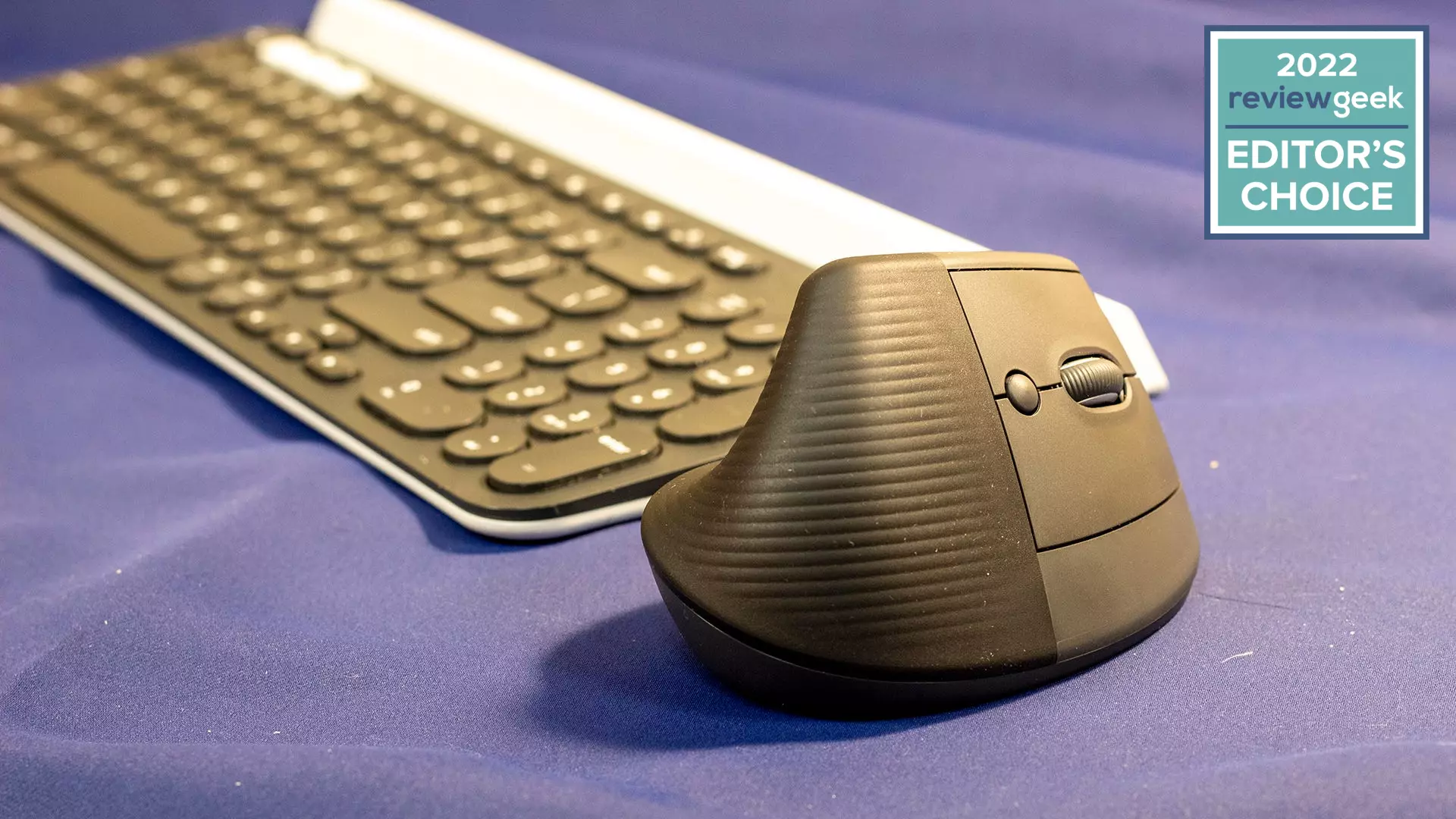 „Logitech Lift Mouse“ apžvalga: puiki ergonomika, kurią galite sau leisti