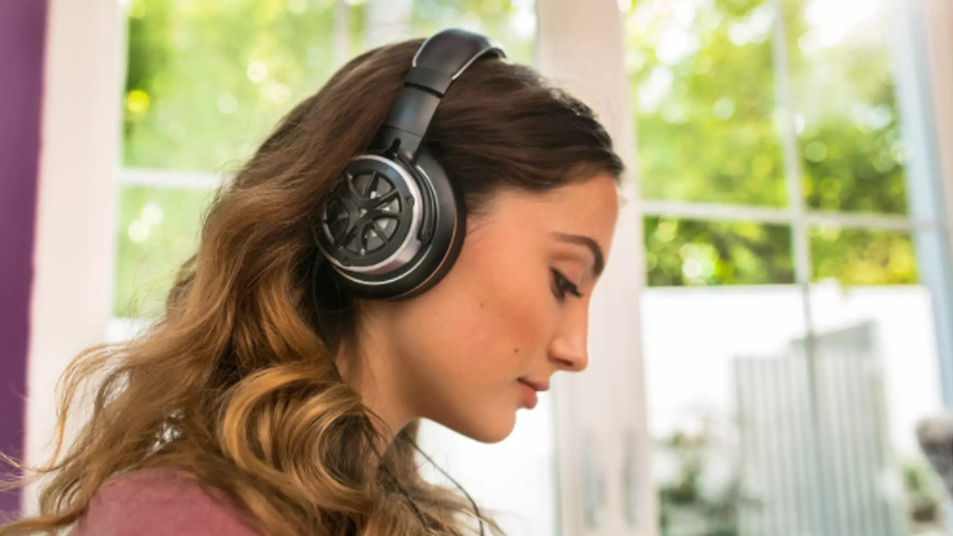 1More Over-Ear slušalke zagotavljajo dober zvok po ugodni ceni