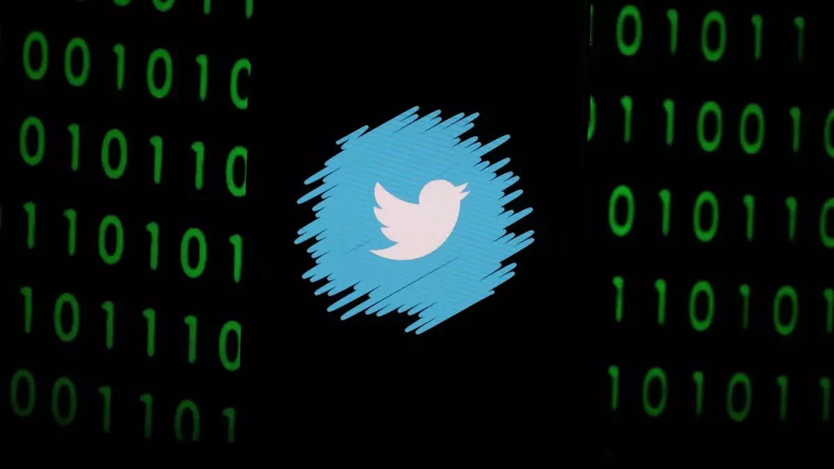 Et udtværet Twitter-logo omgivet af binær kode.
