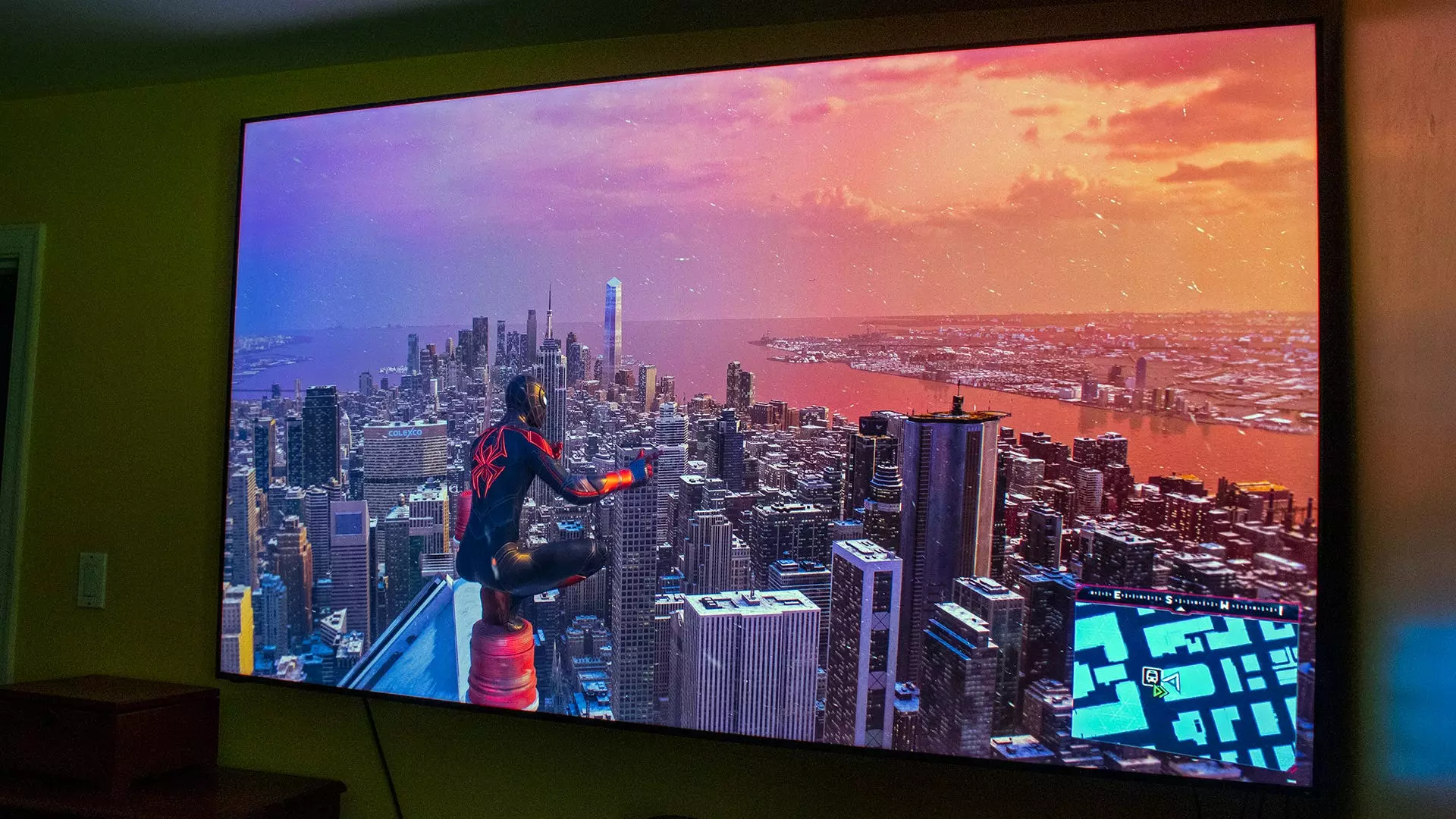 เกม 'Spider-Man: Miles Morales' บนทีวีขนาดใหญ่