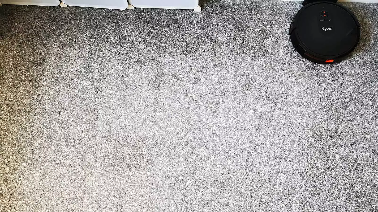 um tapete limpo com o modo linear mostrado pela pilha do tapete