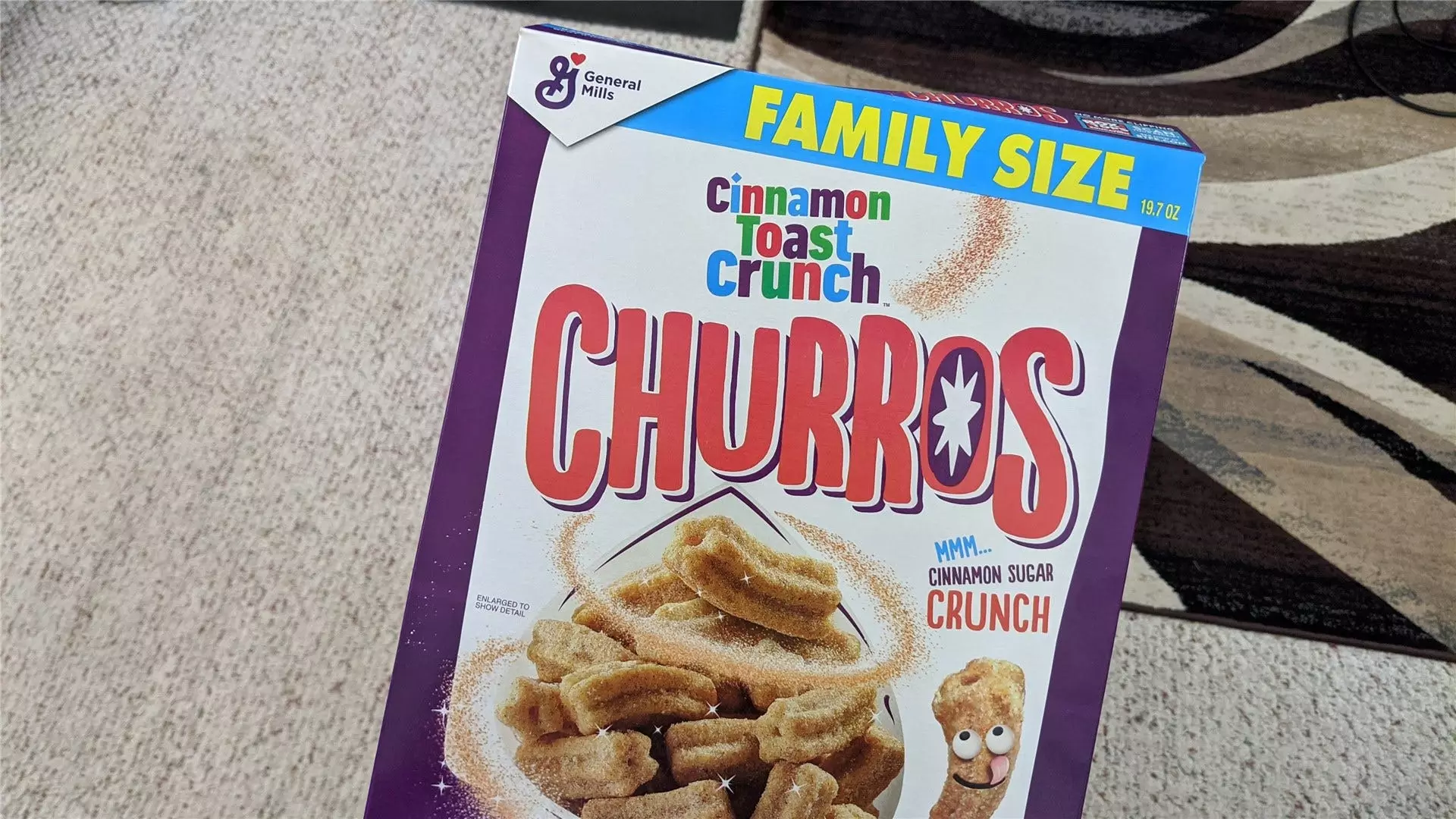 'Cinamon Toast Crunch Churros' Estas Cinnamon Toast Crunch por Homoj, kiuj Malamas Cinnamon Toast Crunch