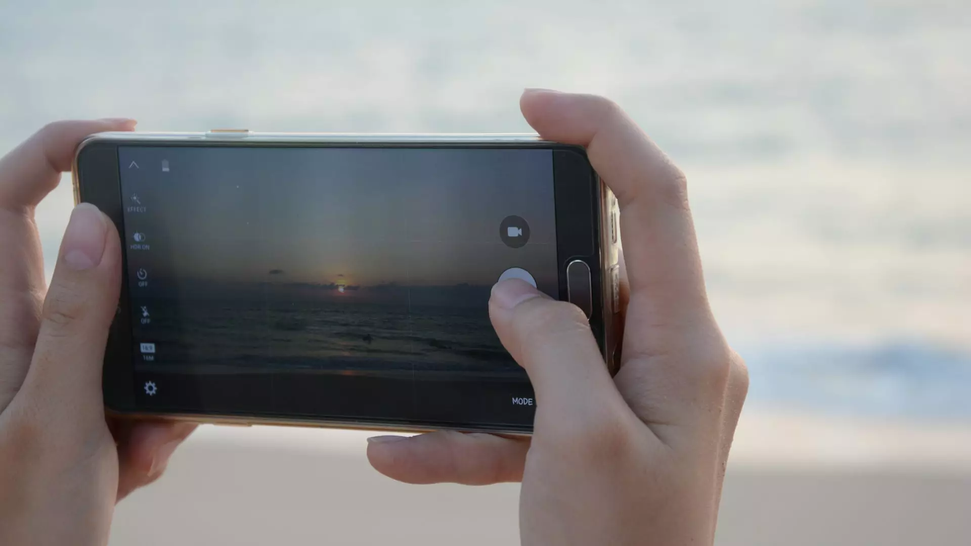“Android” üçin iň oňat üçünji tarap kamera programmalarynyň 7-si