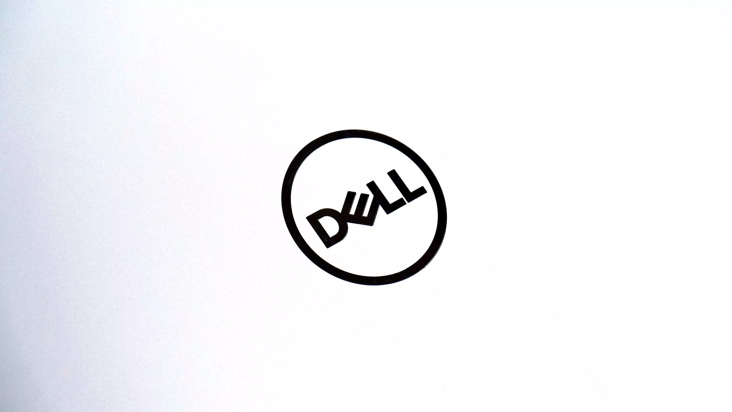 XPS 13 Dell логотиби