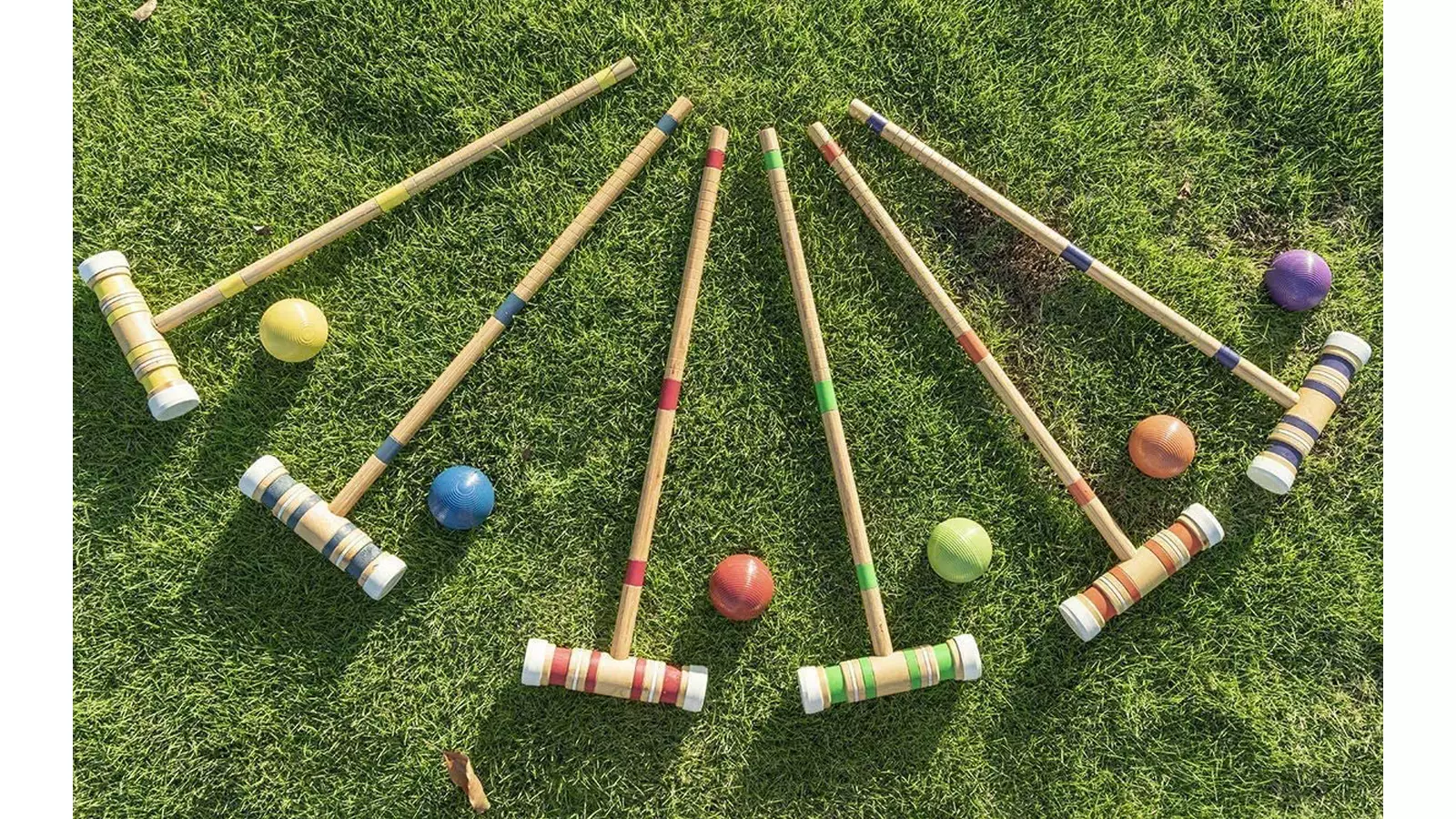 Set da croquet con mazze, palline, wicket e paletti