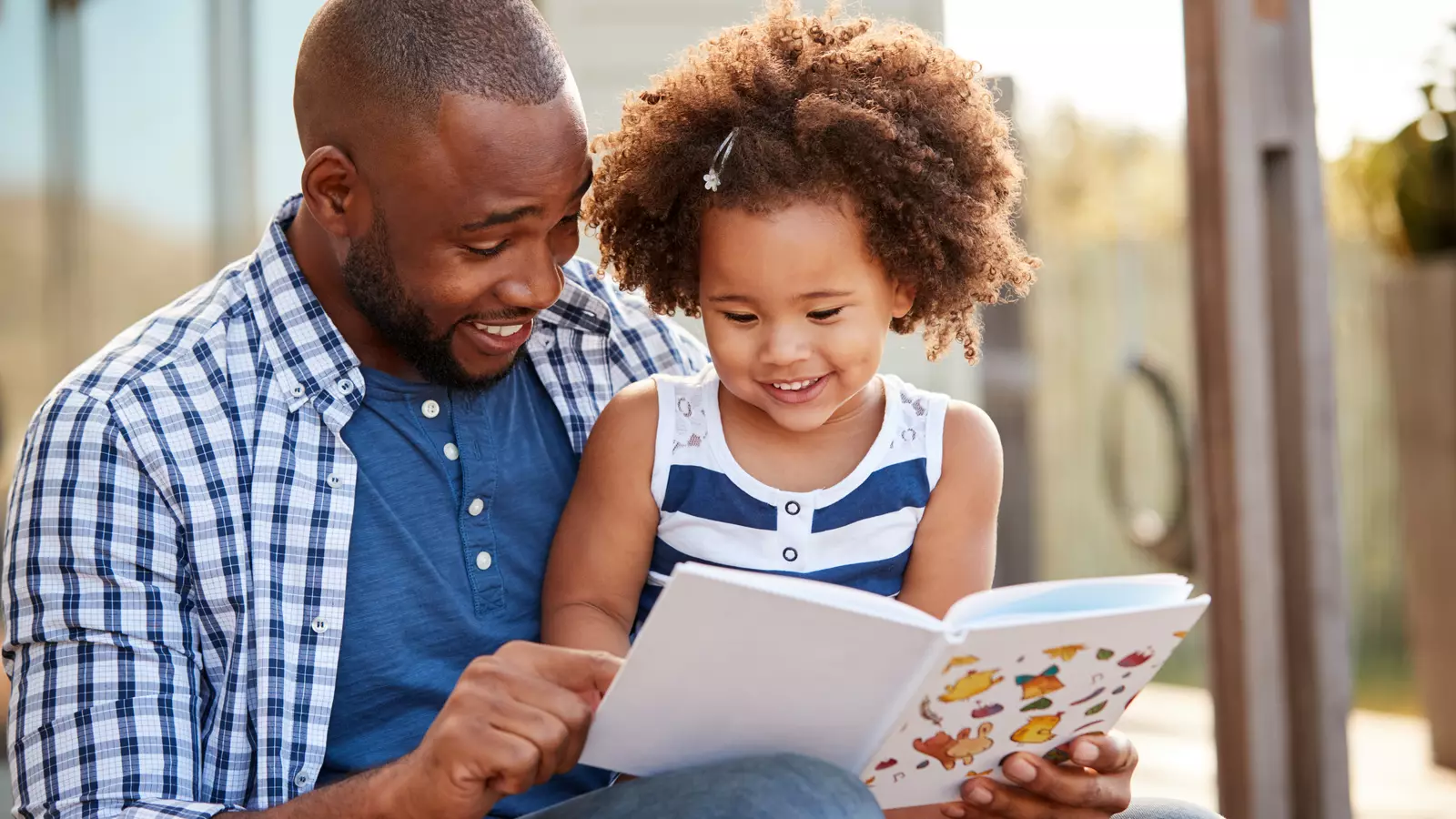 Lasiet grāmatas kopā ar savu bērnu