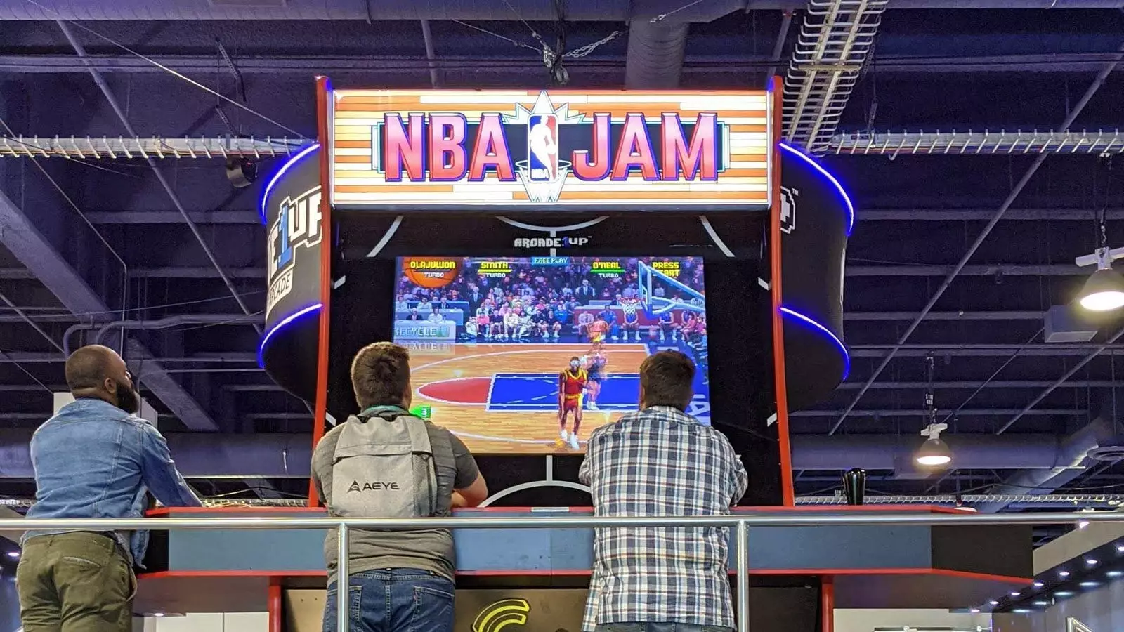 Dabar galite iš anksto užsisakyti Arcade1Up NBA Jam Machine