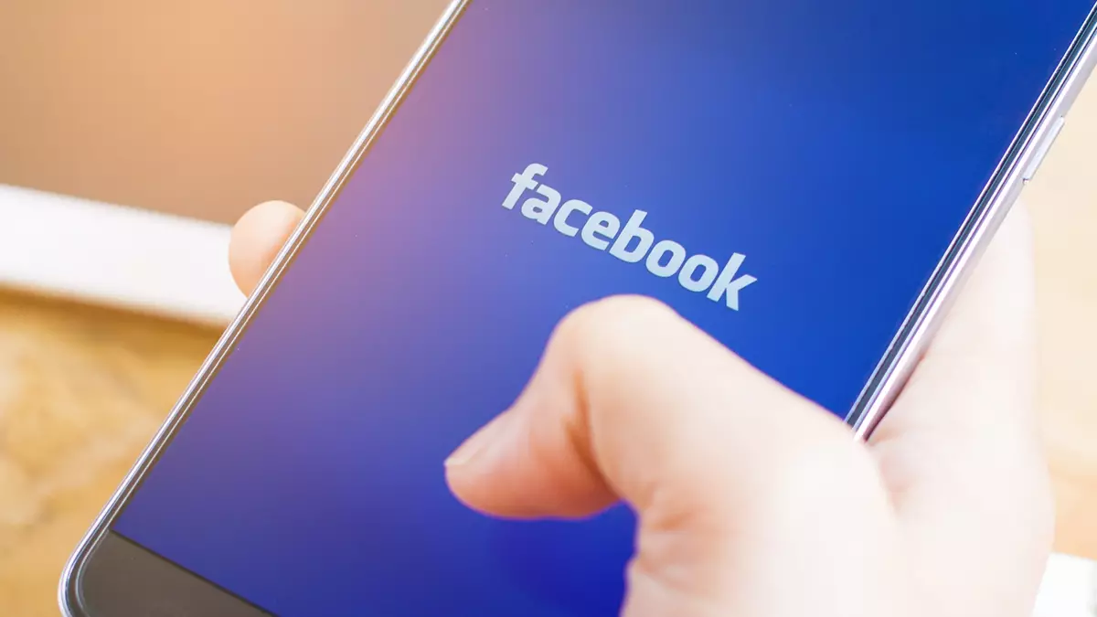 Startpagina van sociale netwerksite Facebook, Facebook-meldingen van vriendschapsverzoeken, Facebook is een sociale netwerkservice
