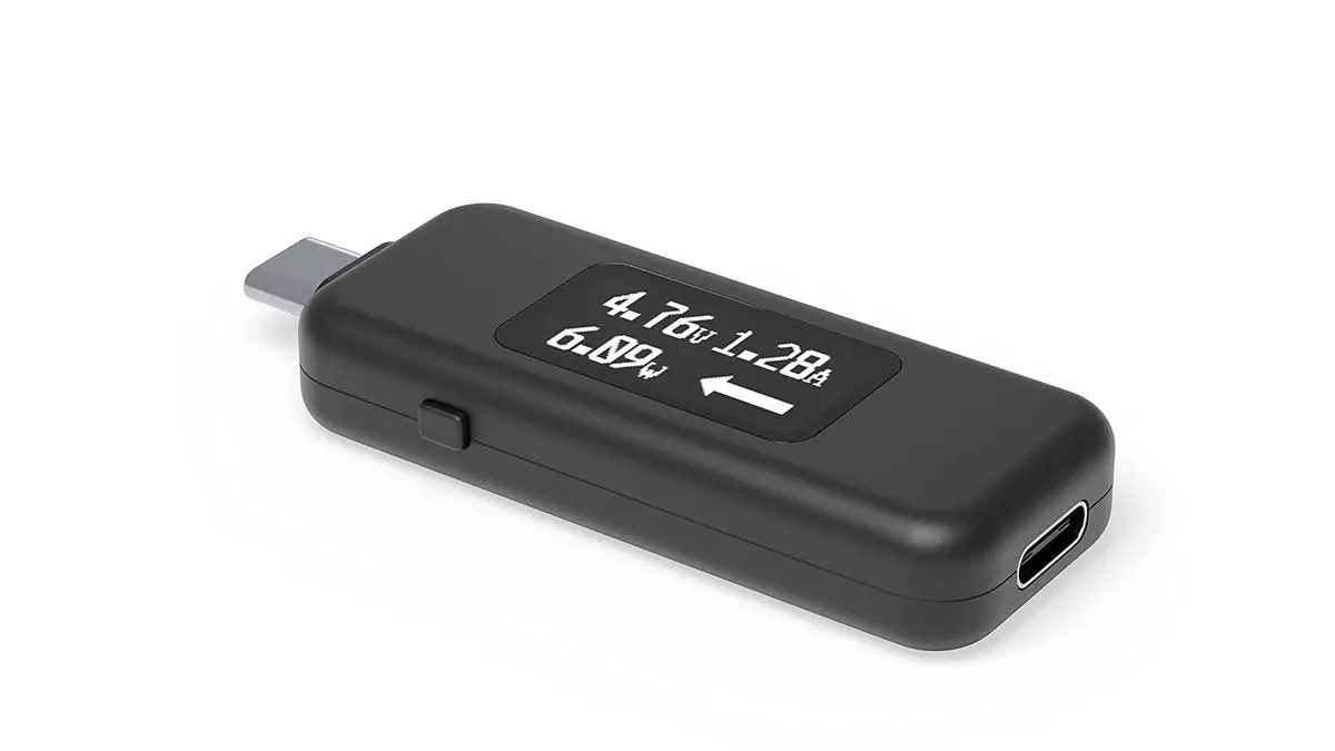 Plugable USB-C macht meter op in wite eftergrûn