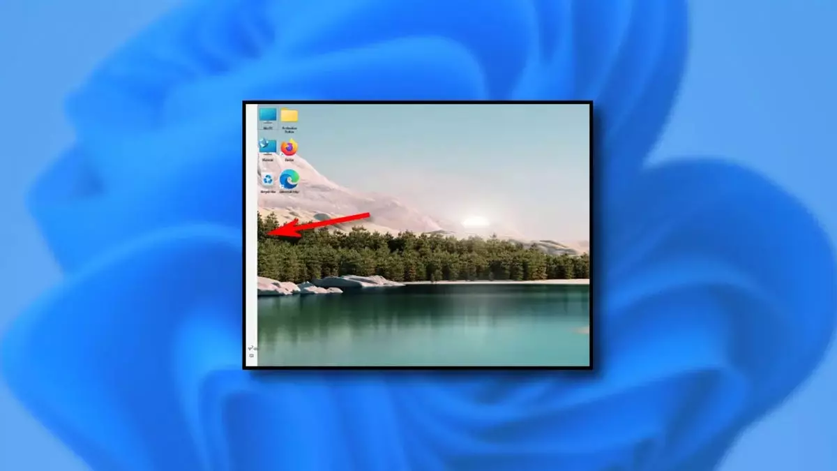 A Windows 11 oldalsávja feltörve balra