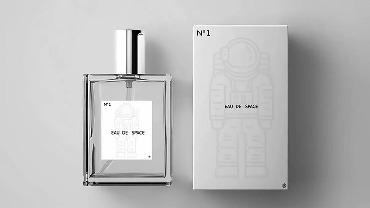 Botol dan kotak Eau De Space.