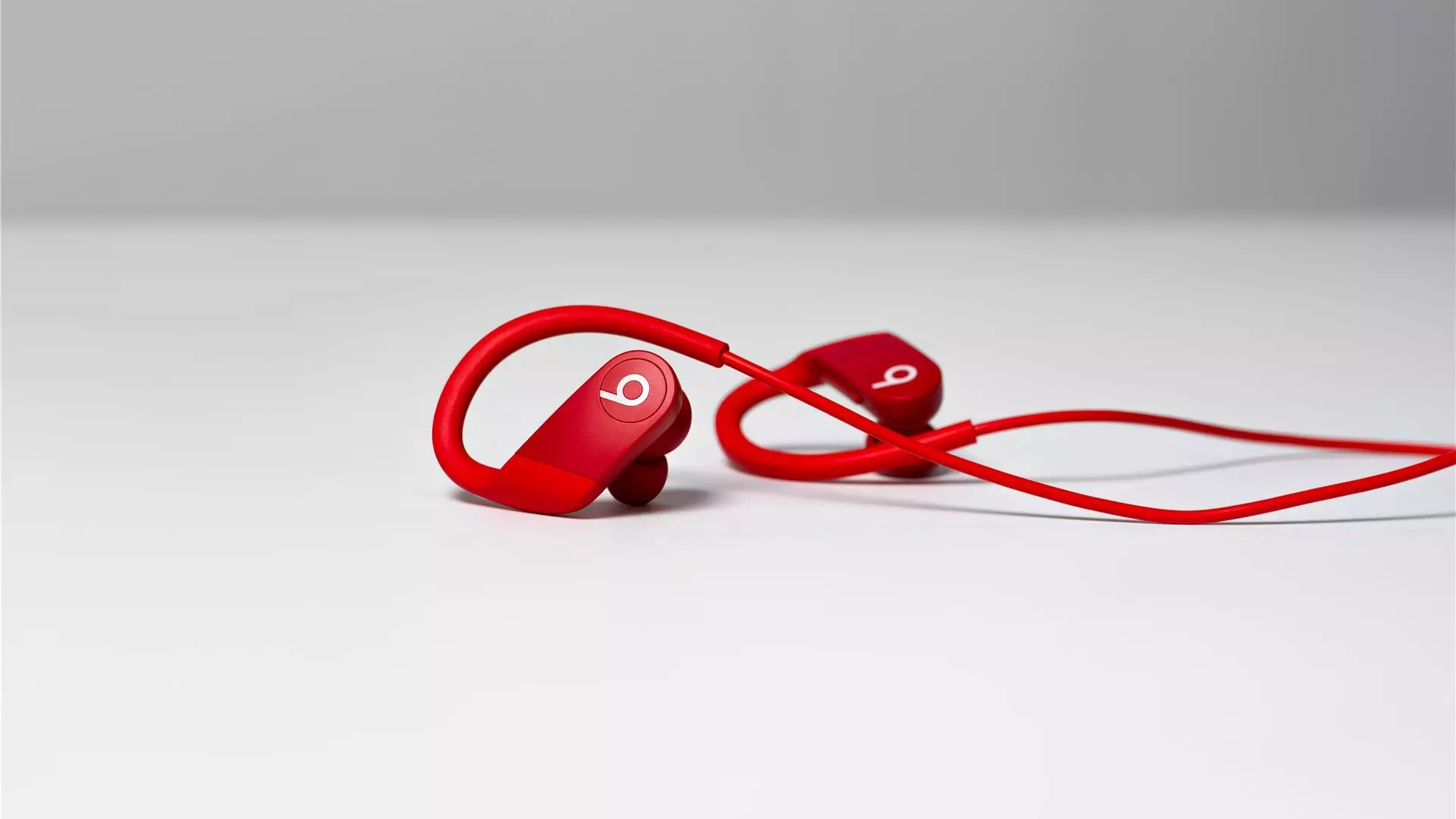 De nyeste Powerbeats kan være de perfekte sporty øretelefoner