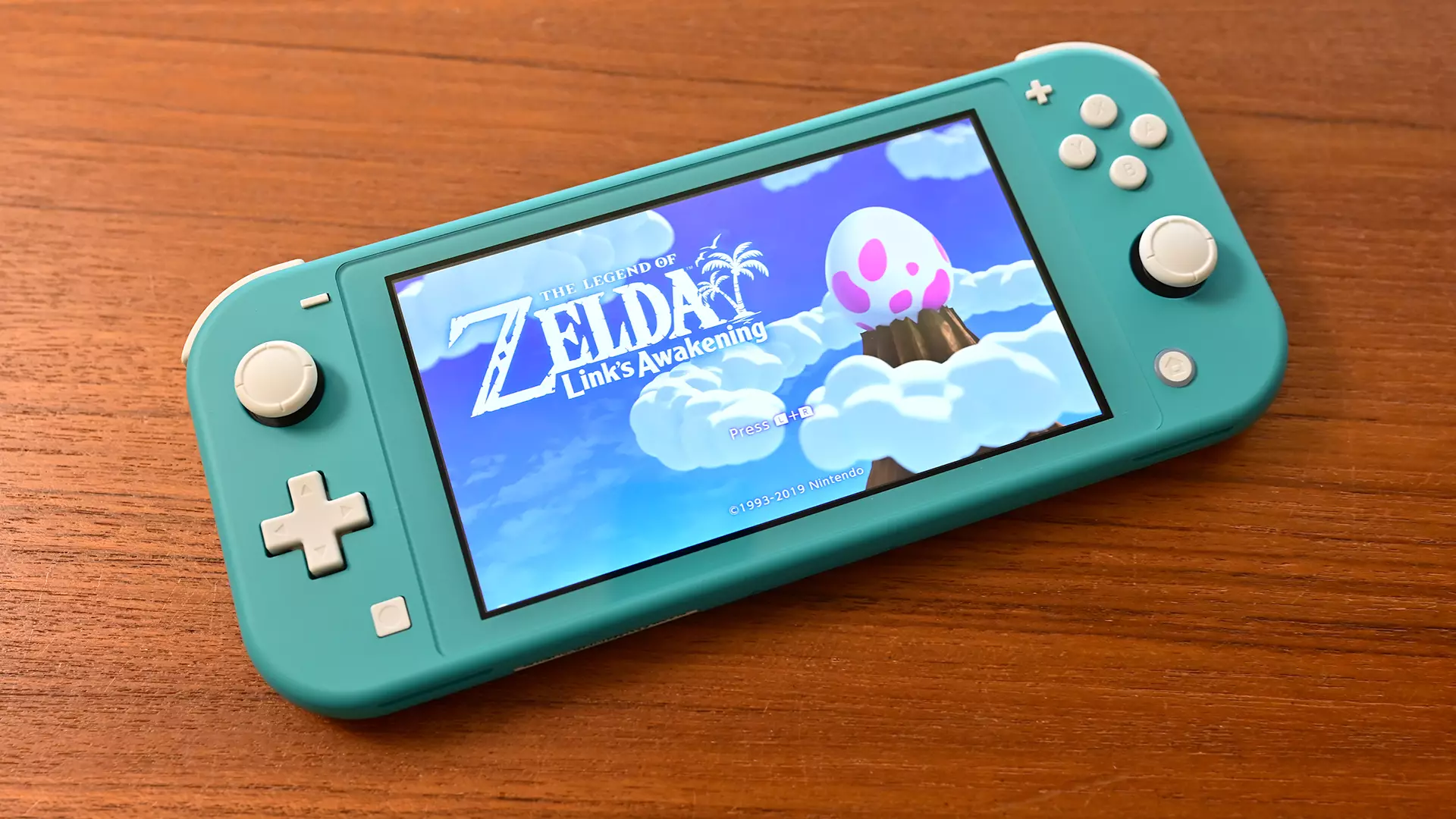 Consello rápido: a pantalla de Nintendo Switch é de plástico, así que compra un protector de pantalla