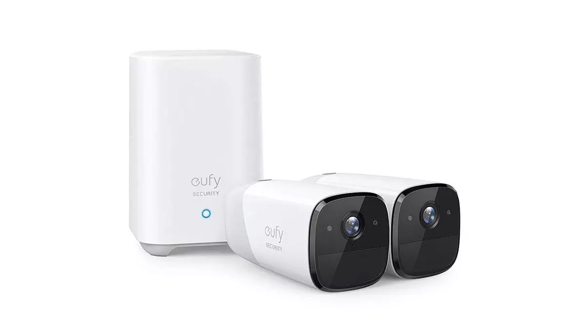 Dos cámaras Eufy Security y un hub.